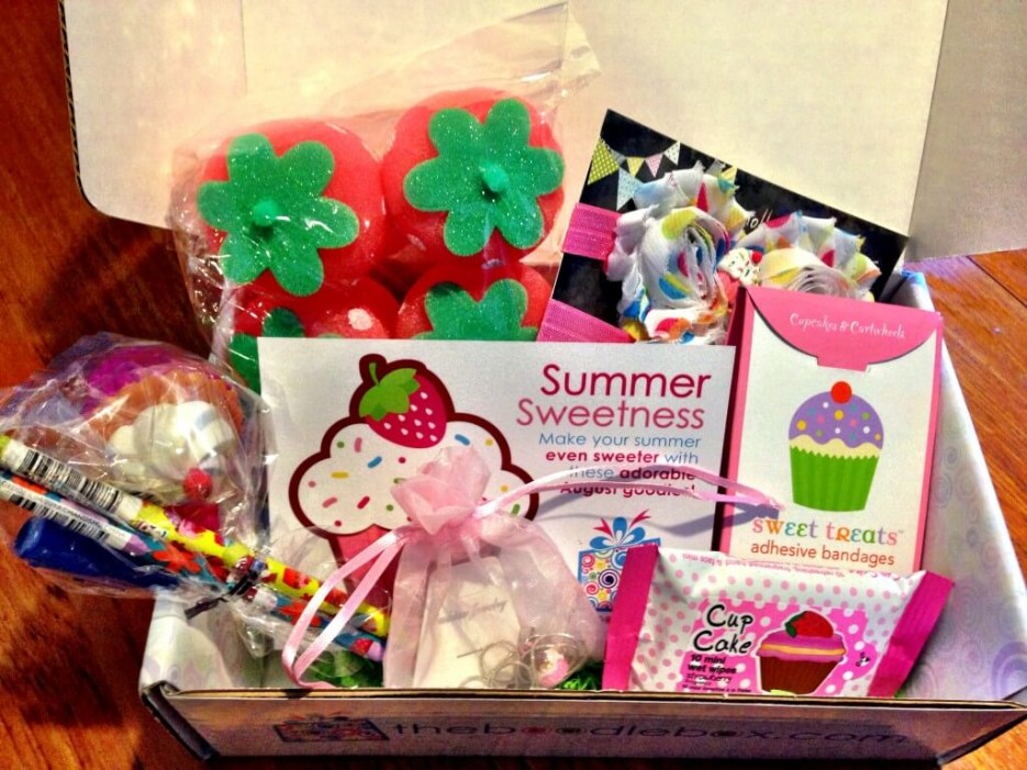 August 2014 The Boodle Box Review - Girls/Tween/Teen Subscription Box ...