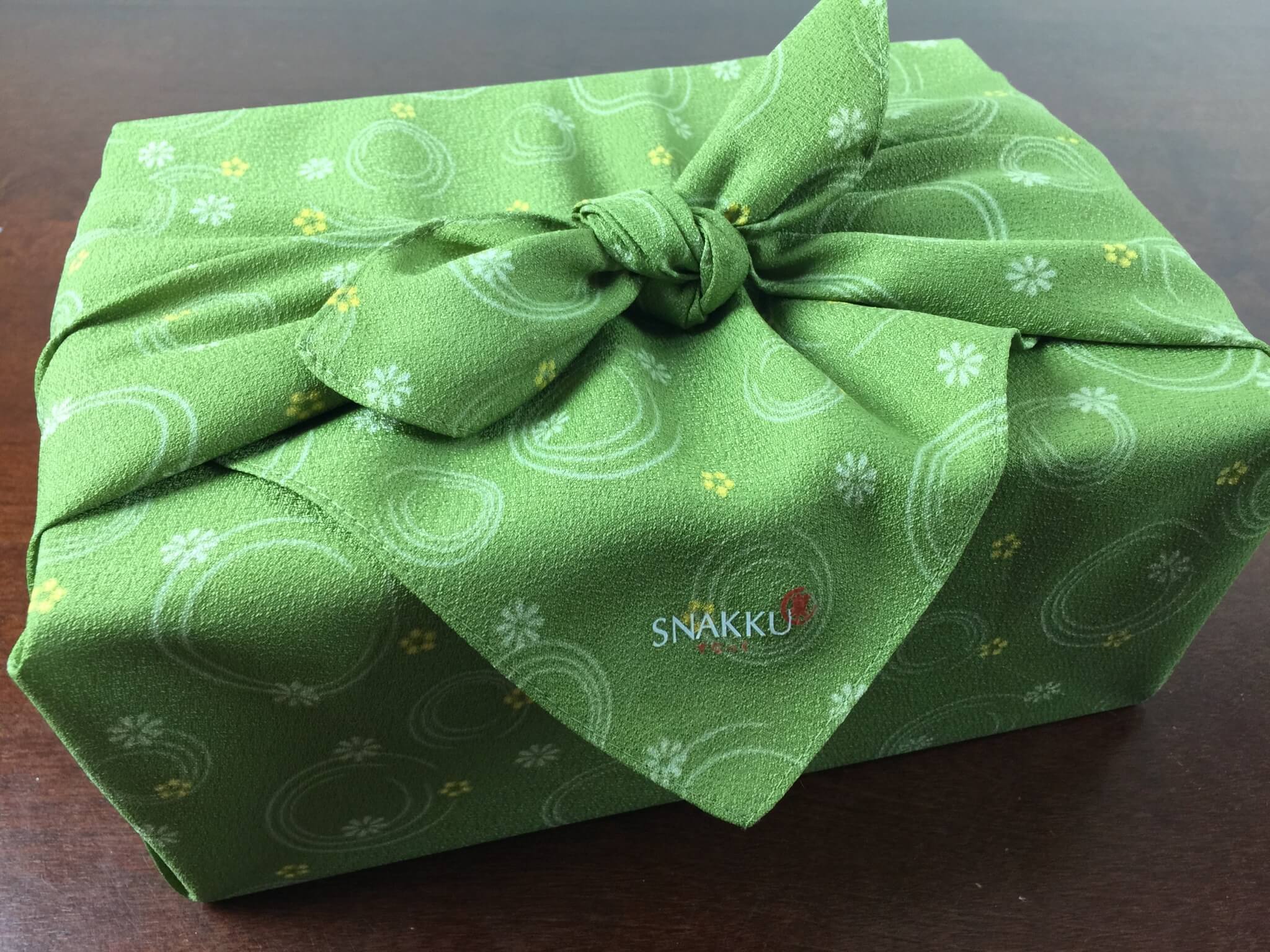Snakku Japanese Snack Subscription Box Review & Coupon & Giveaway ...