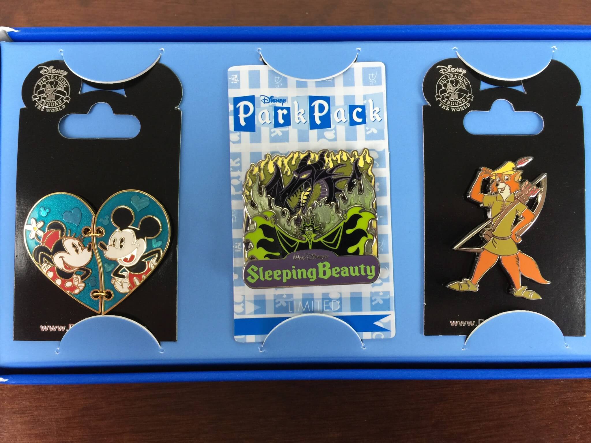 Disney Park Pack: Pin Trading Edition November 2015 Subscription Box ...
