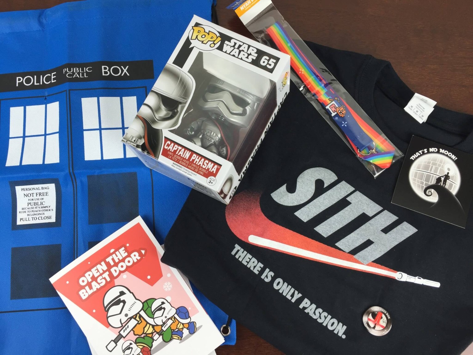 Super Geek Box November 2015 Subscription Box Review + Coupon Code ...