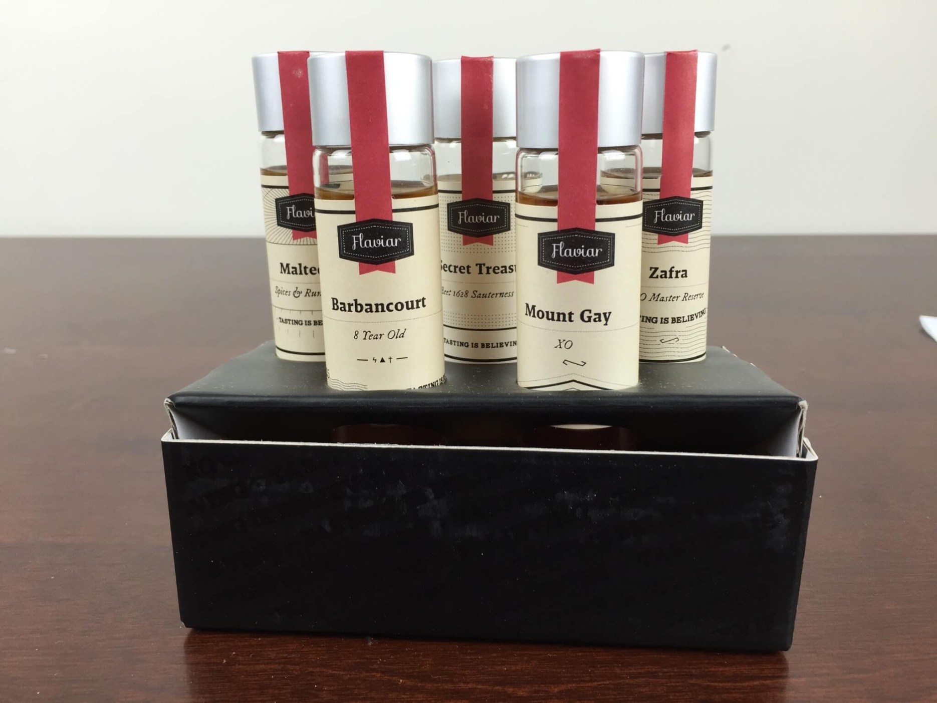 Flaviar Reviews: Get All The Details At Hello Subscription!