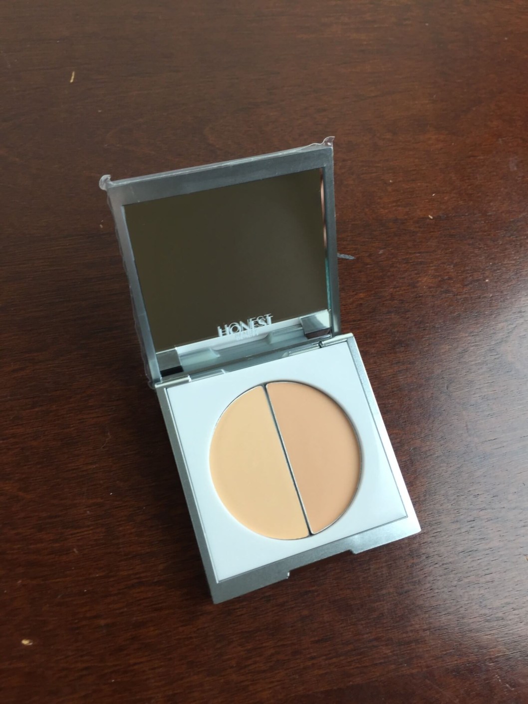 Honest Beauty Bundle Review - January 2016 - Hello Subscription