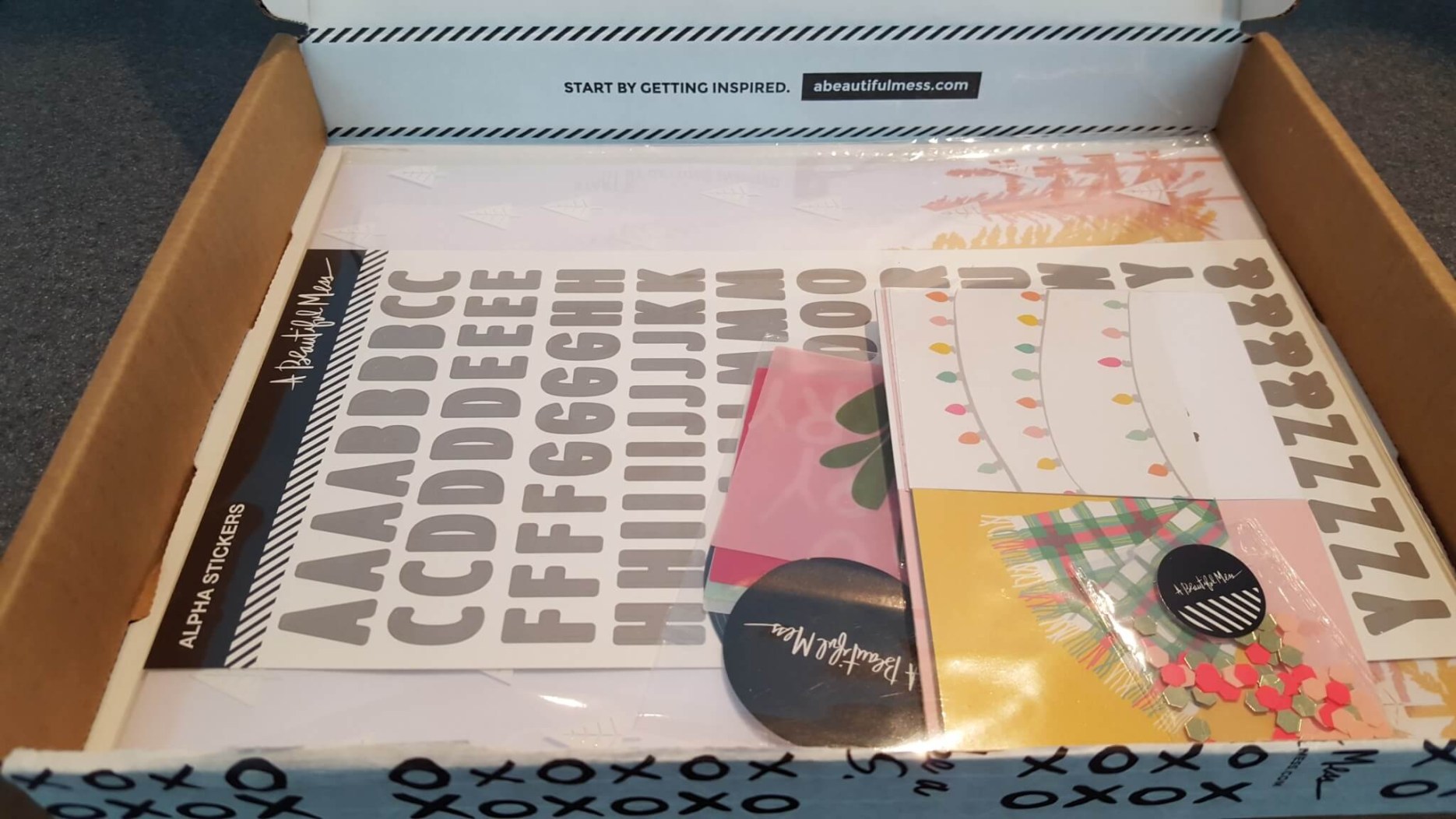 Messy Box December 2015 Subscription Box Review - Hello Subscription