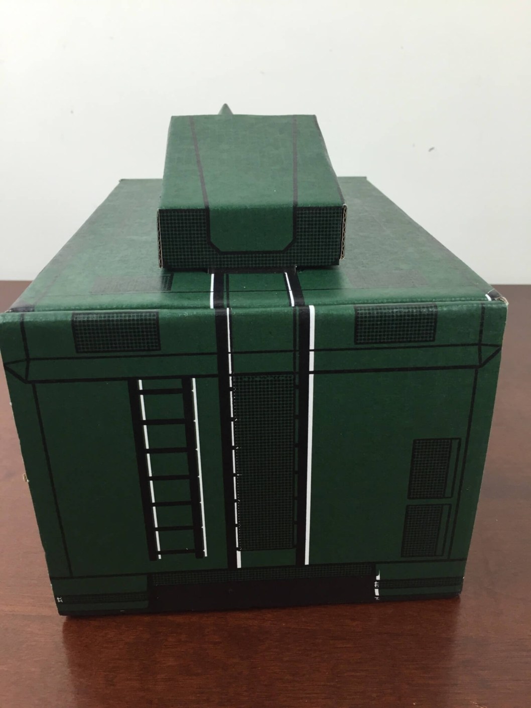 Loot Crate ALIENS Limited Edition Crate Review - Hello Subscription