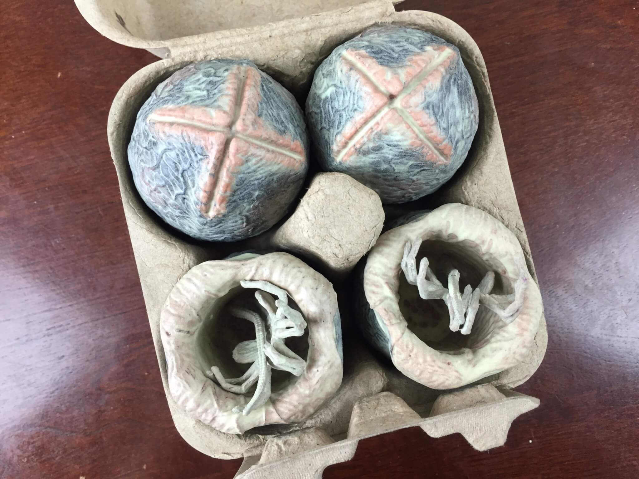 Loot Crate ALIENS Limited Edition Crate Review - hello subscription