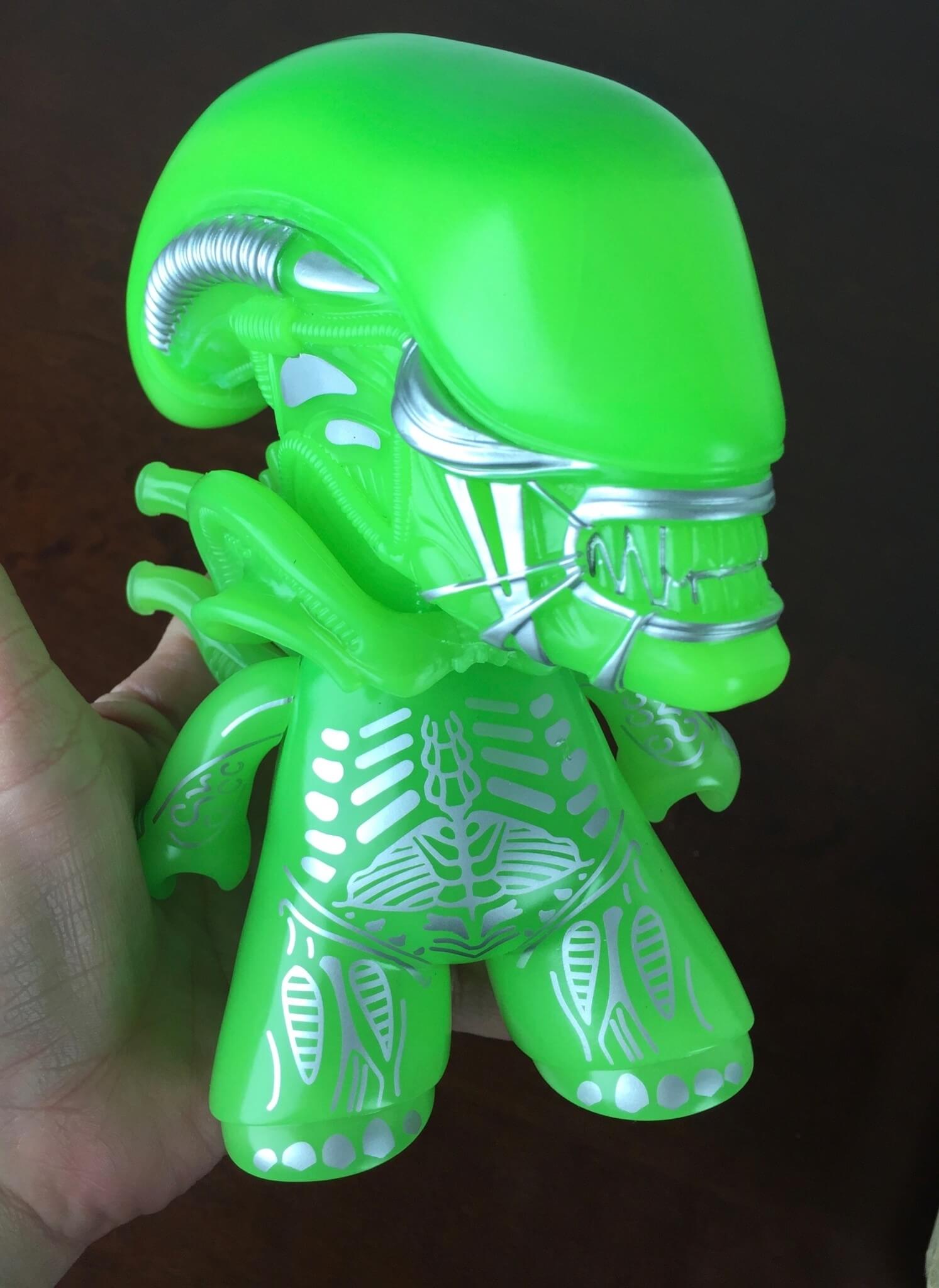 Loot Crate ALIENS Limited Edition Crate Review - hello subscription