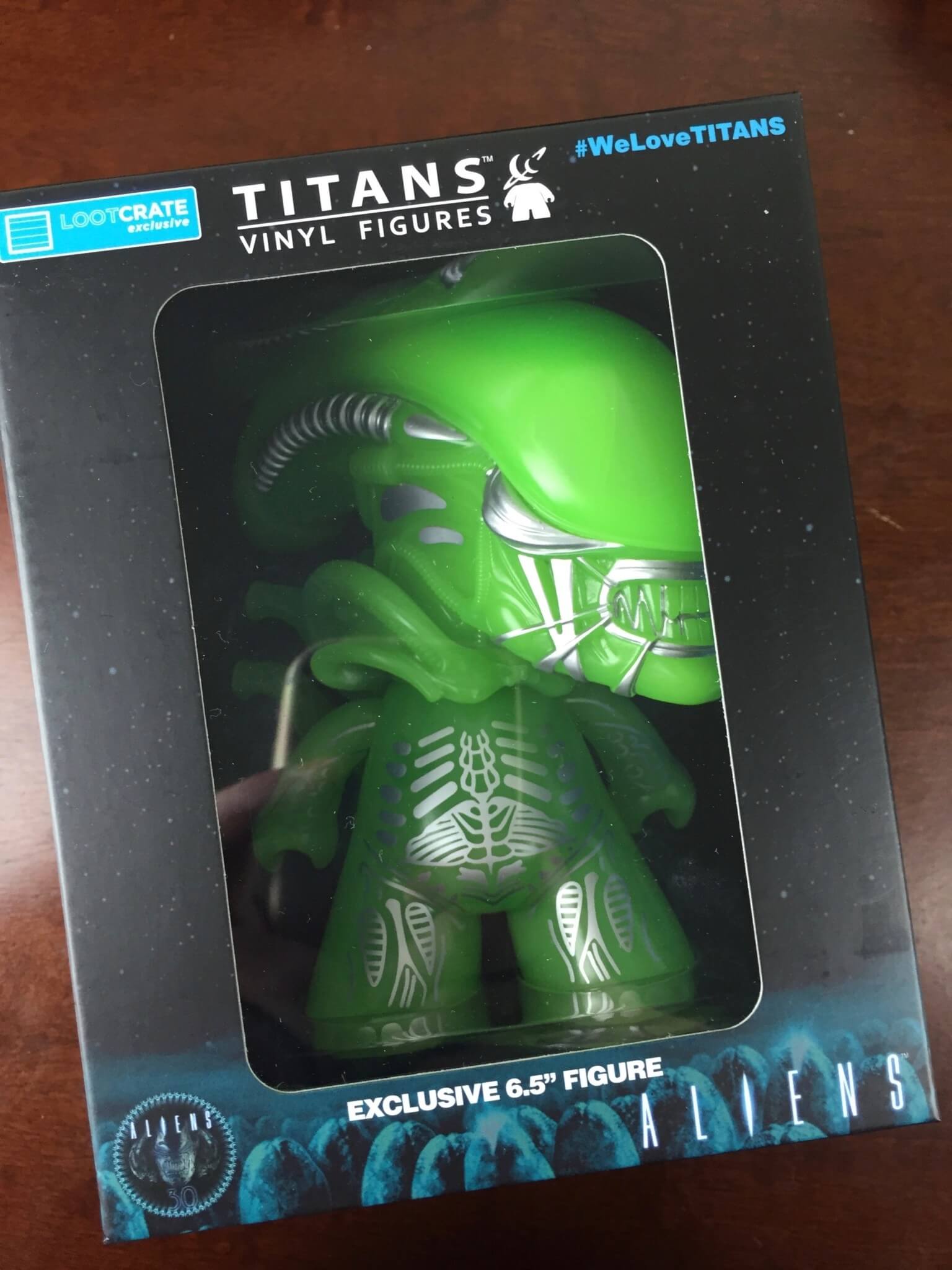 Loot Crate ALIENS Limited Edition Crate Review - hello subscription
