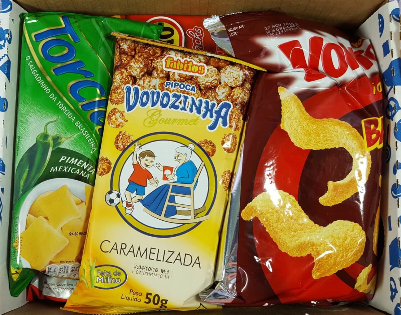Universal Yums August 2016 Subscription Box Review - Brazil - Hello ...