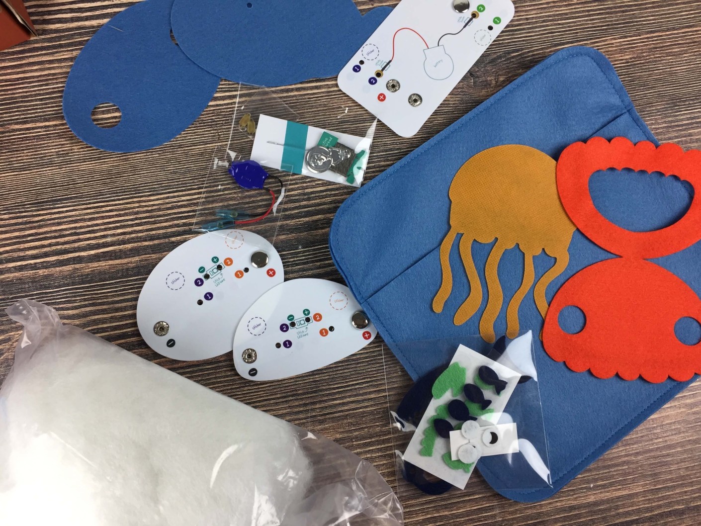 Tinker Crate Review & Coupon - Living Lights! - Hello Subscription