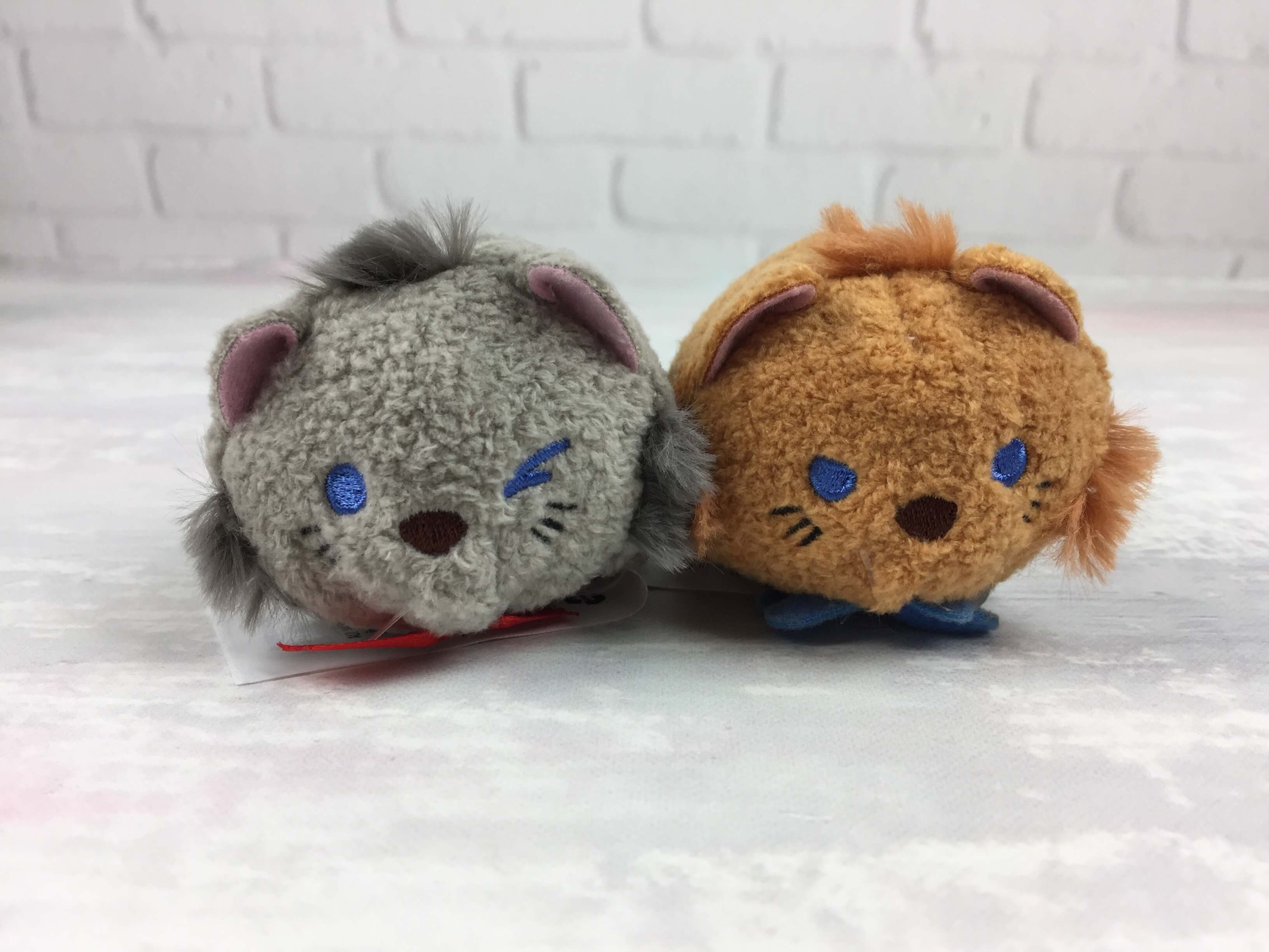 Disney Tsum Tsum October 2016 Subscription Box Review - hello subscription