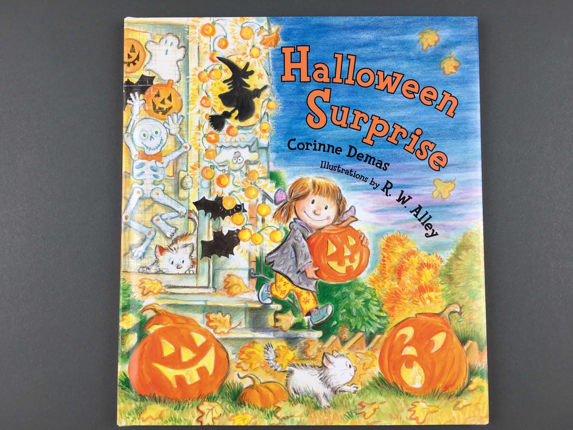 BookCase Club October 2016 Review & Coupon - Read to Me Case - hello ...