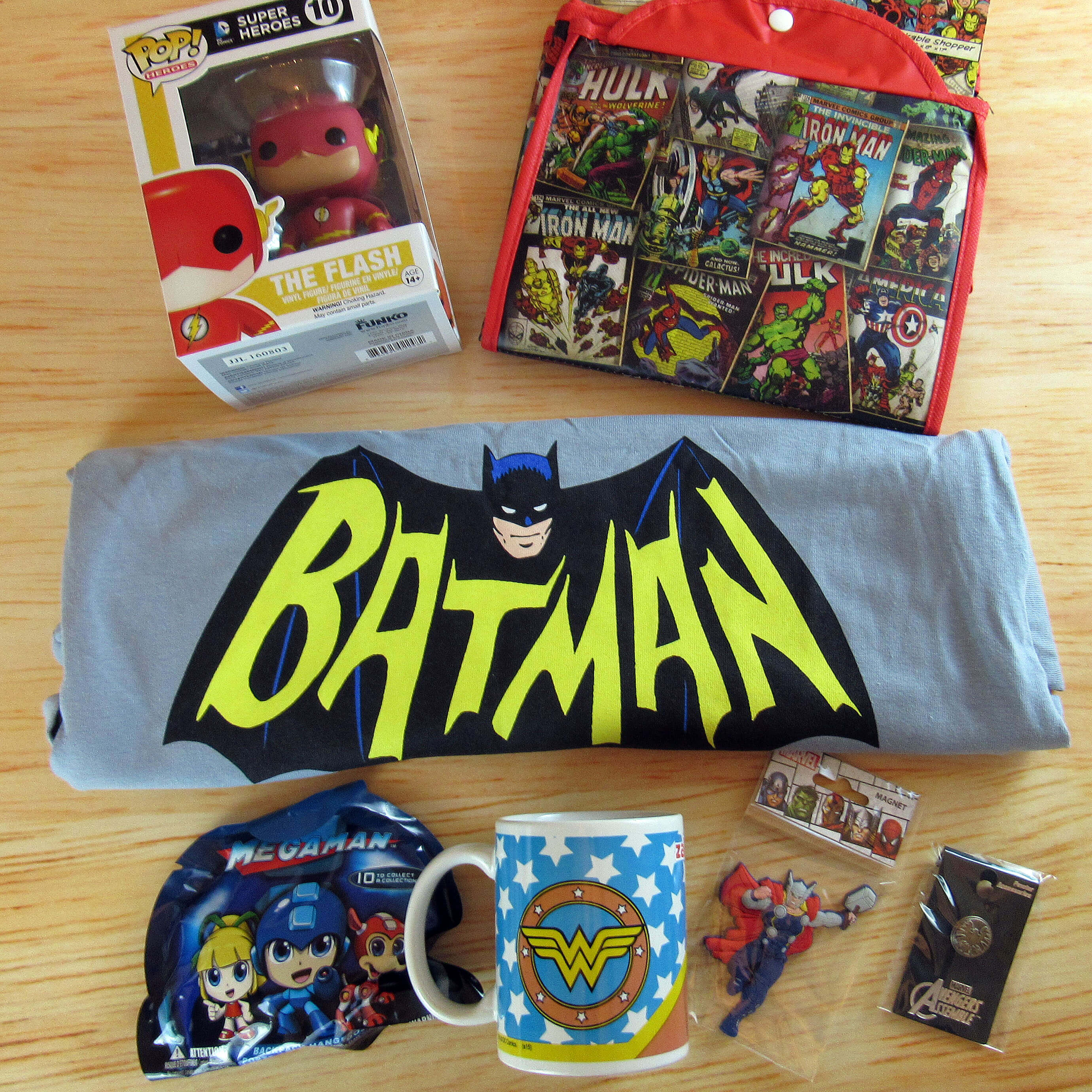 Powered Geek Box September 2016 Subscription Box Review + Coupon ...