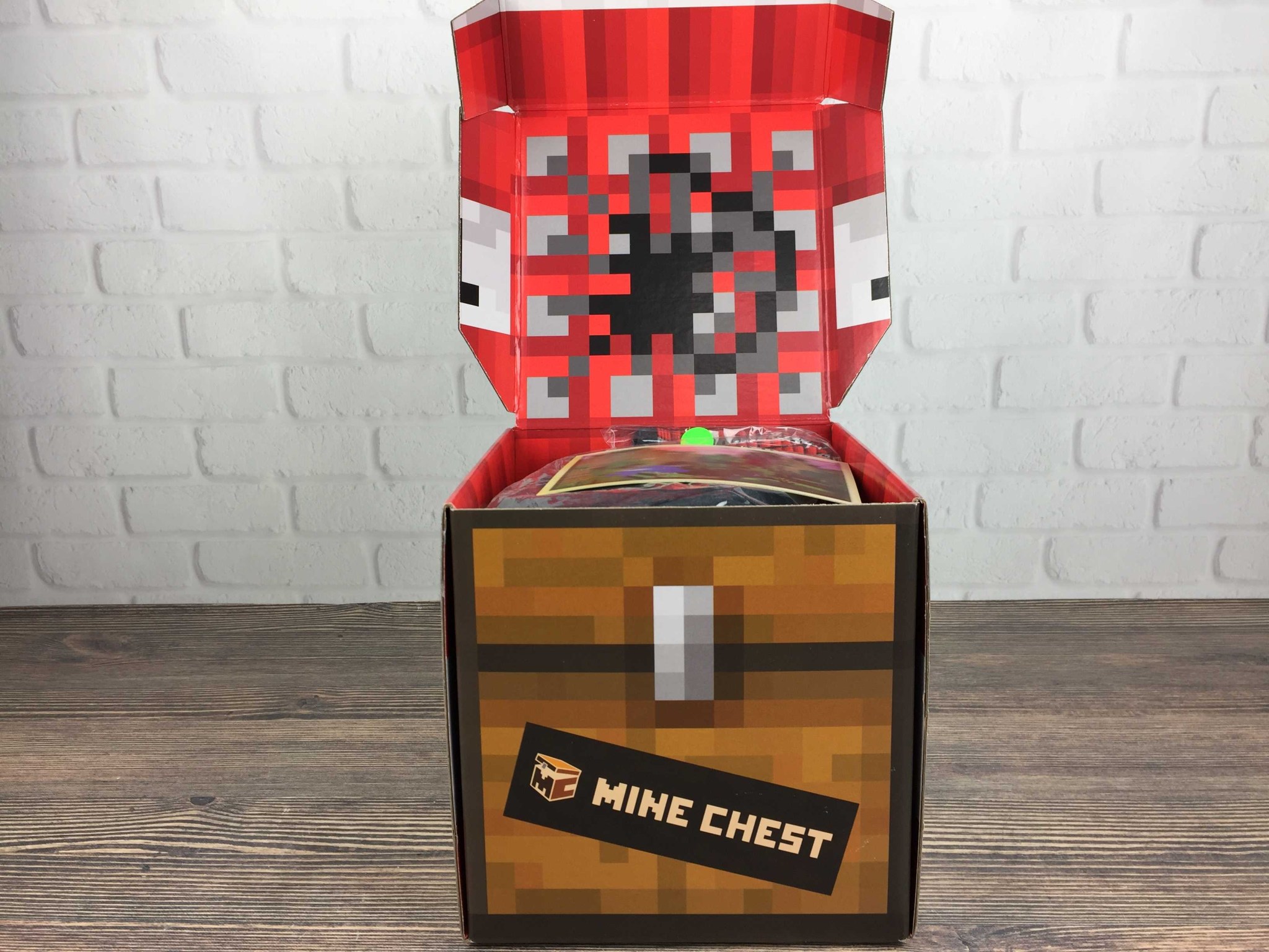 Mine Chest November 2016 Subscription Box Review - Hello Subscription