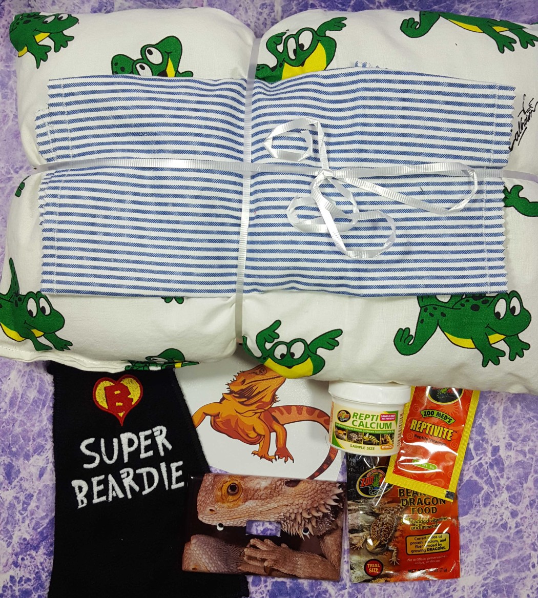 Bearded Dragon Box December 2016 Subscription Box Review + Coupon ...