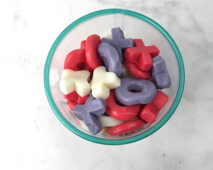 Candy Club Valentine's Candy Review & $20 Coupon - hello subscription