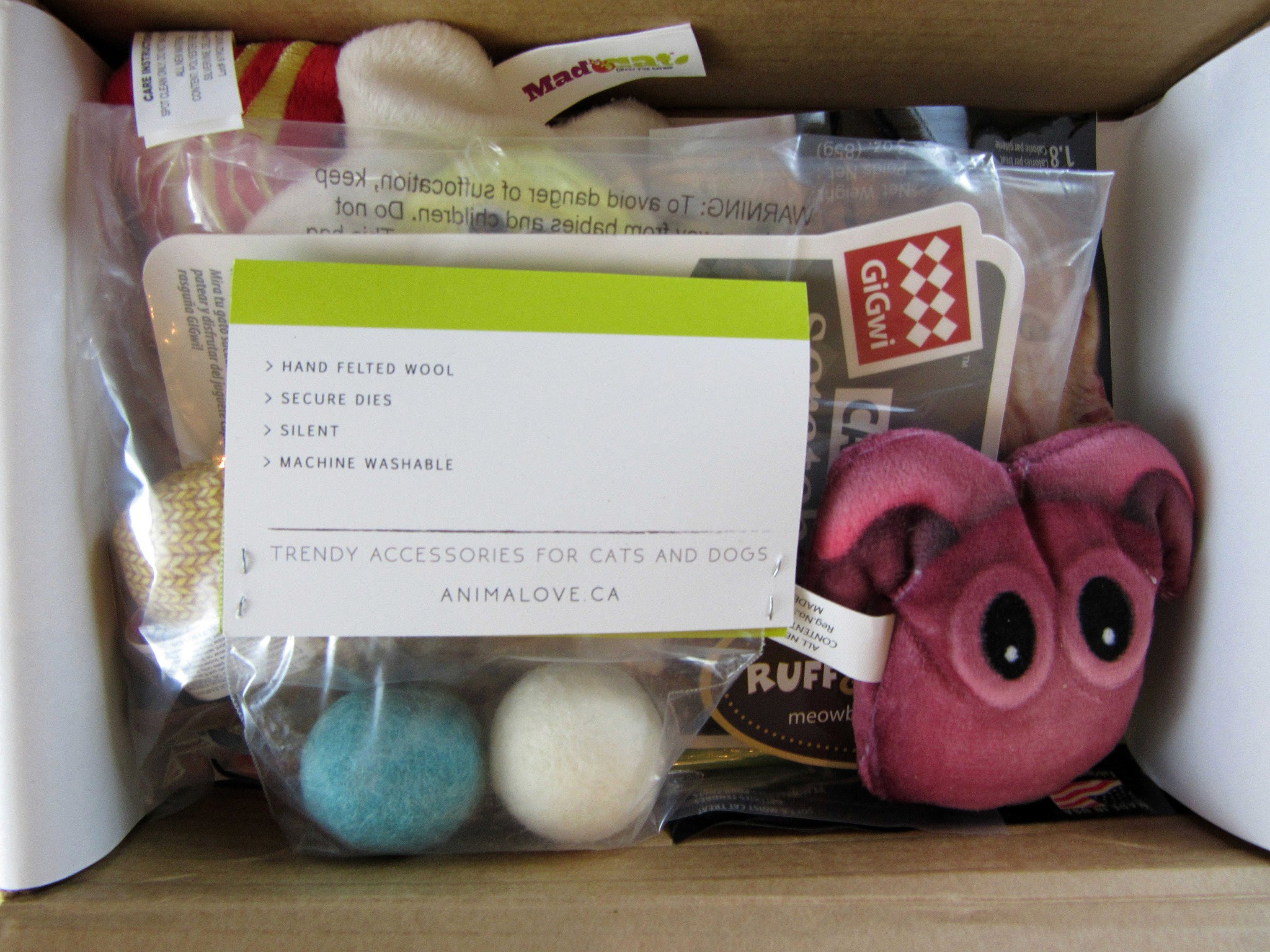 January 2017 Meowbox Subscription Box Review & Coupon - Hello Subscription