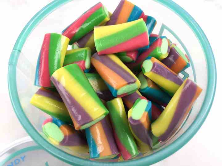 Candy Club March 2017 Subscription Box Review & Coupon - 6 Candy Box ...