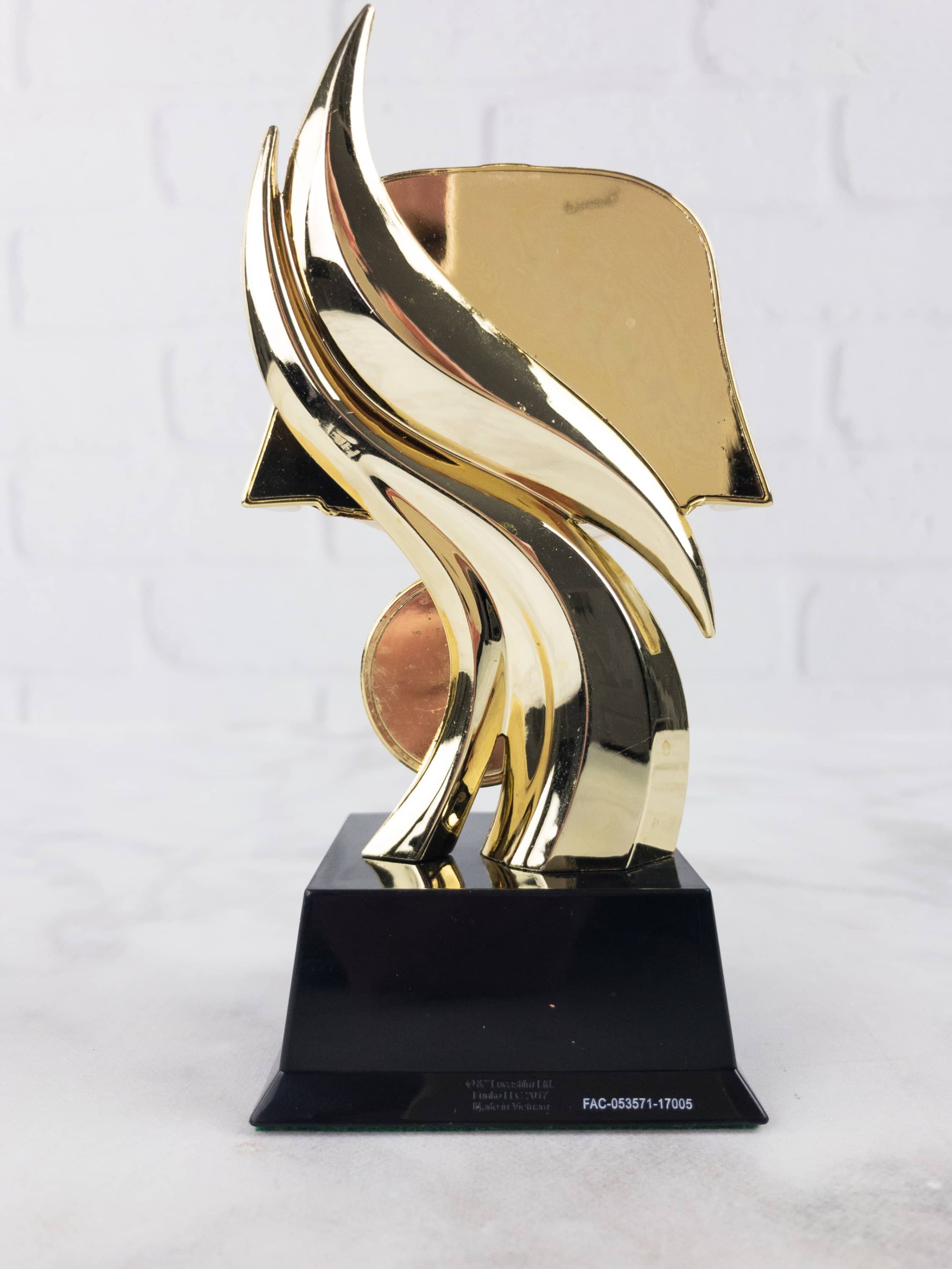 Smuggler's Bounty Anniversary Gift Box Review - Hello Subscription