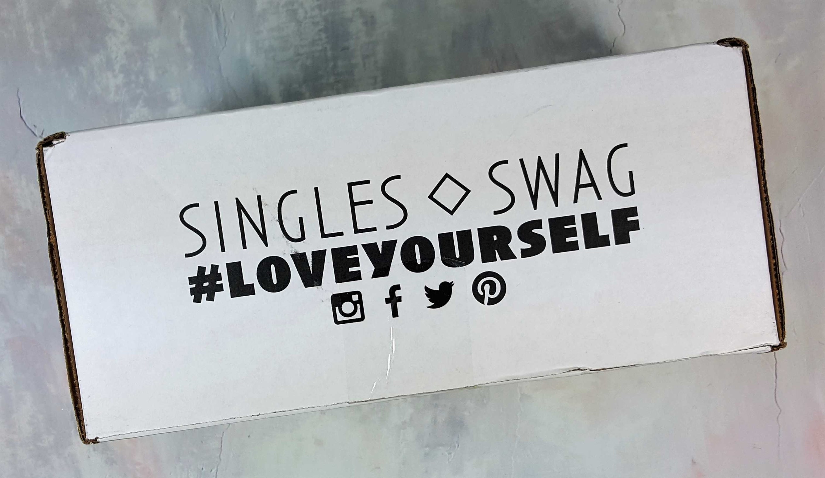 SinglesSwag Subscription Box Review & Coupon - April 2017 - Hello ...