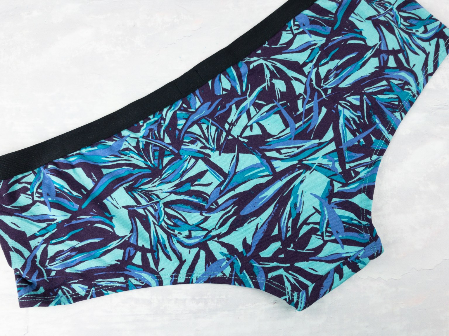 MeUndies April 2017 Subscription Review - Women - Hello Subscription