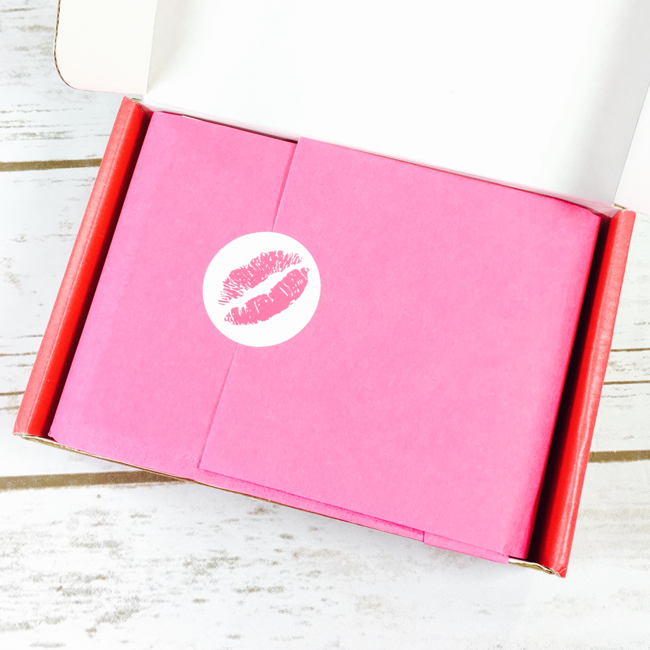 LippieBox Subscription Box Review - June 2017 - Hello Subscription