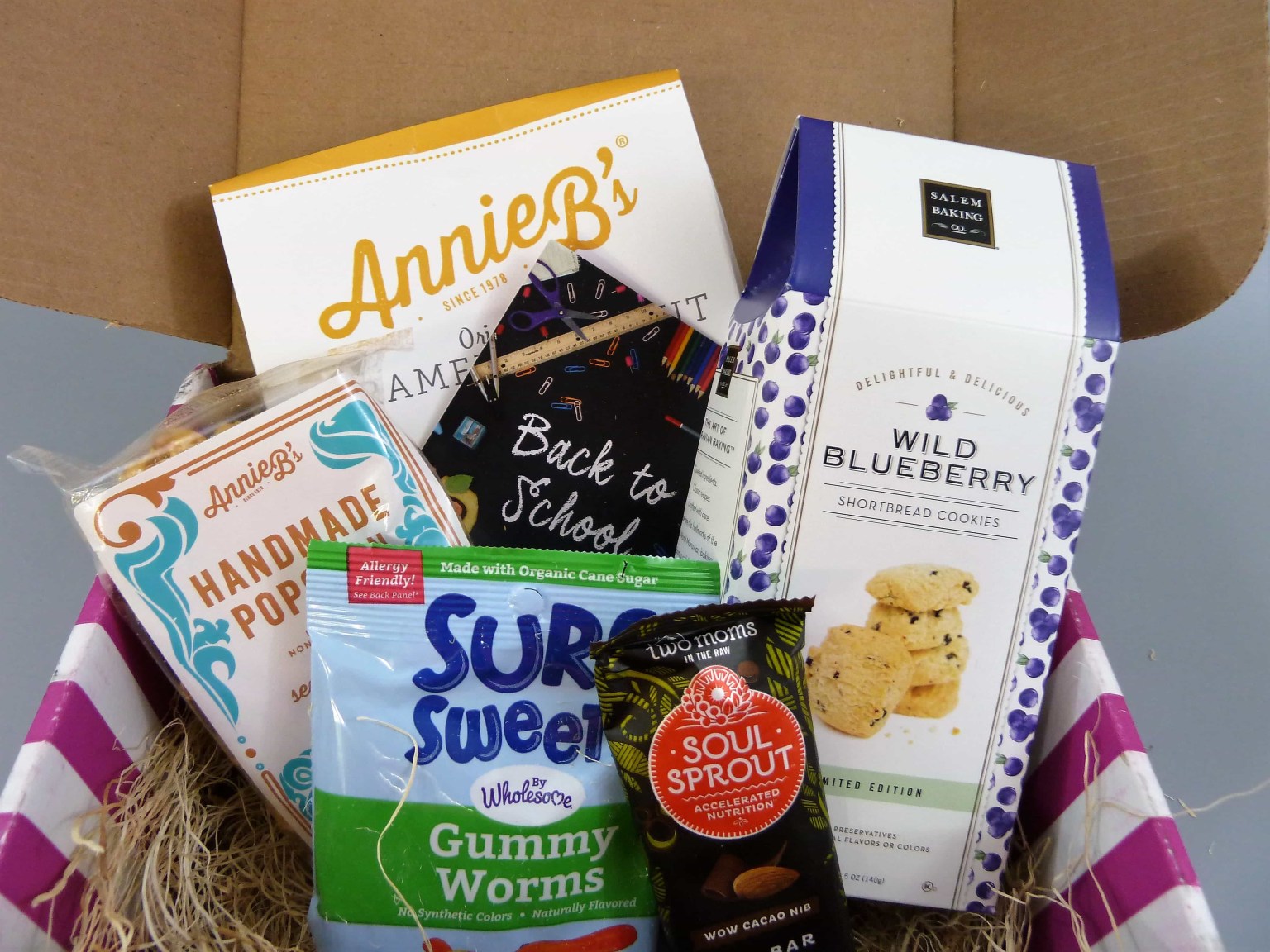 Sweets Gift Box September 2017 Subscription Box Review + 50% Off Coupon ...