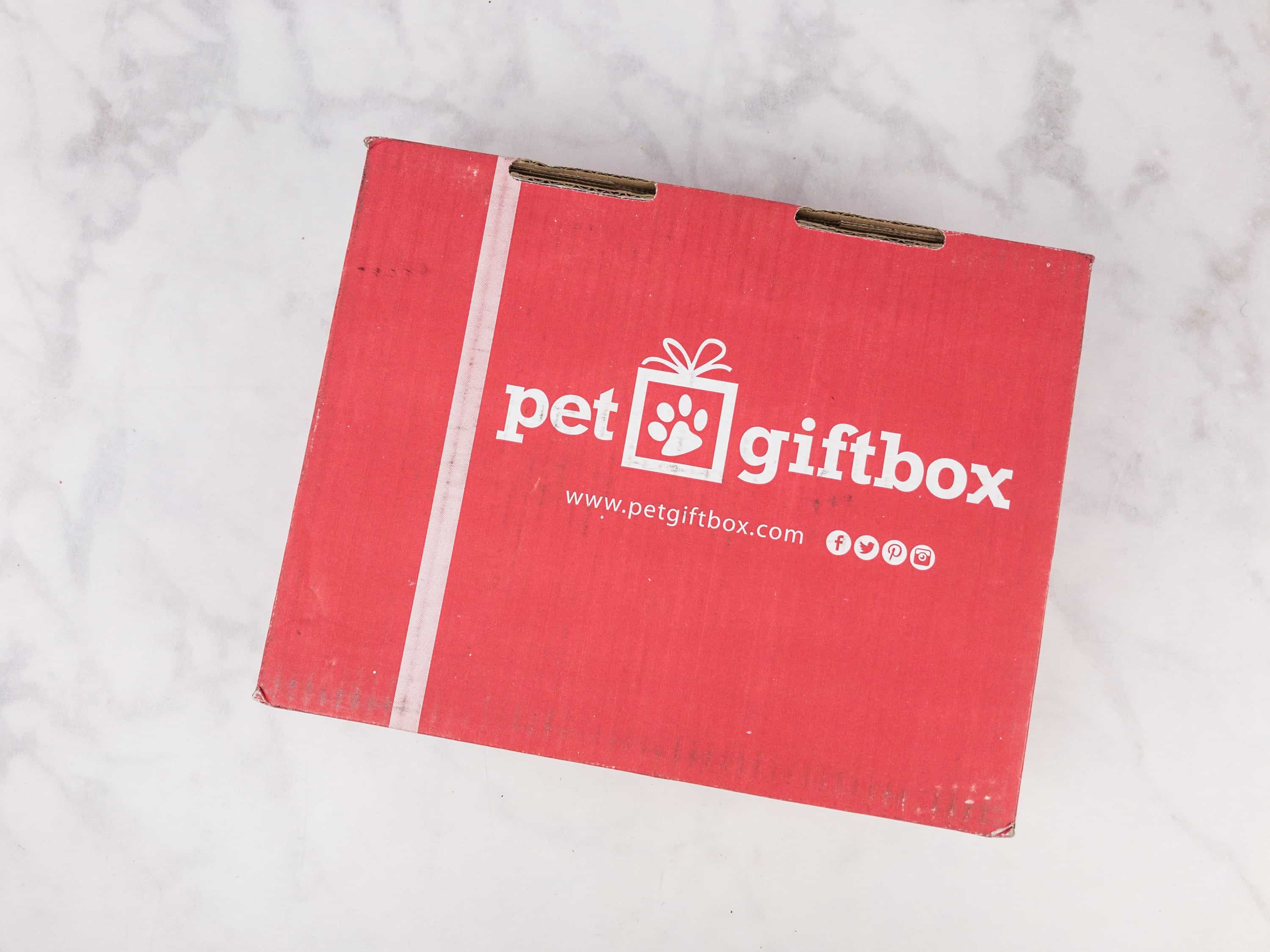 PetGiftBox October 2017 Subscription Box Review + 50% Off Coupon ...