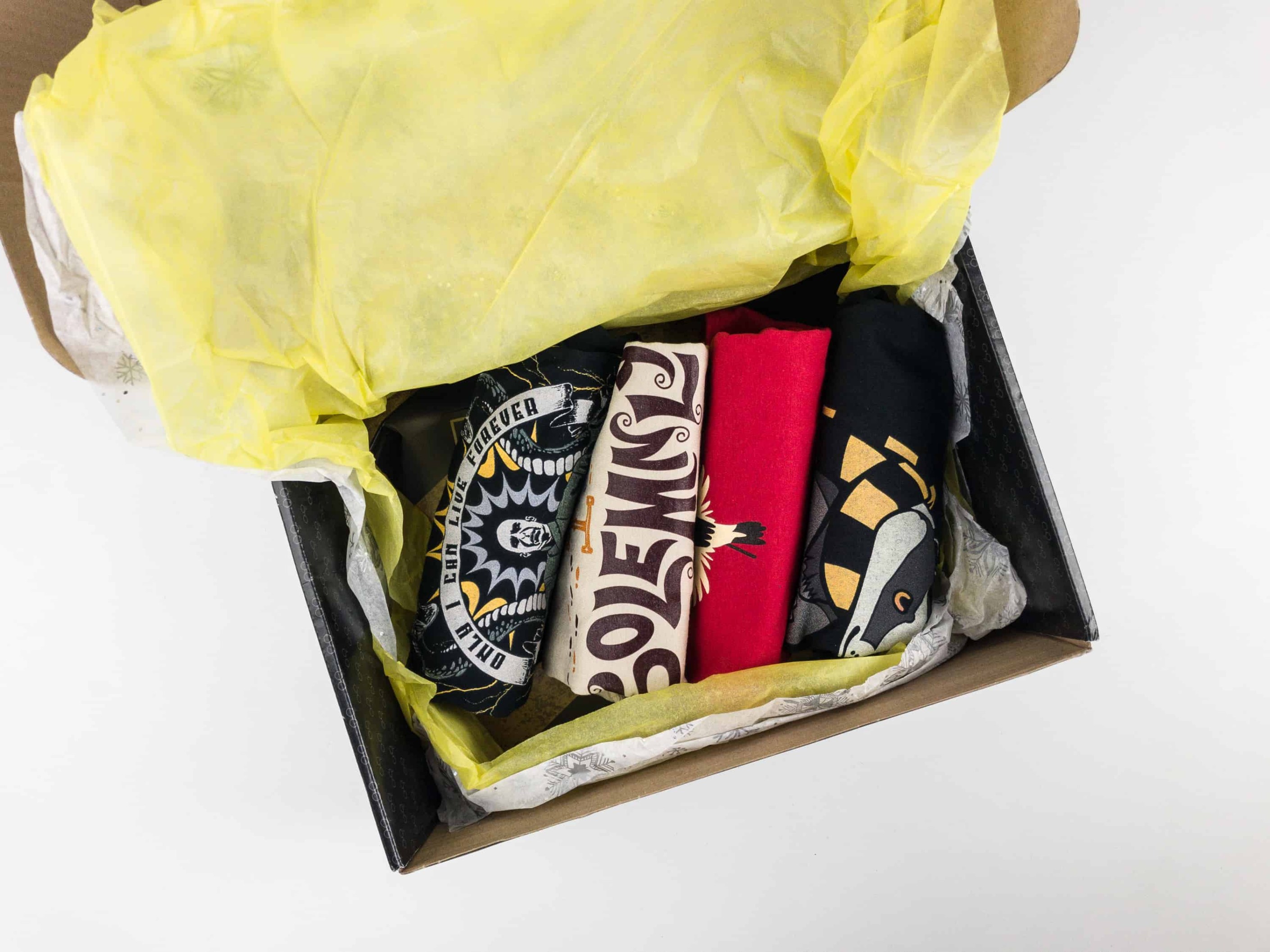 Geek Gear World of Wizardry Wearables Subscription Box Review + Coupon ...