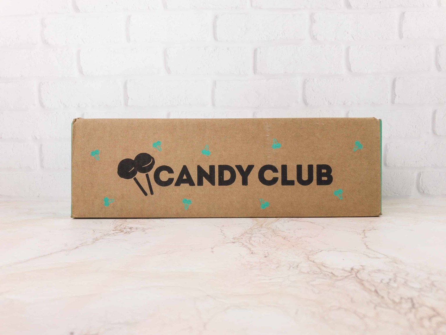 Candy Club Subscription Box Review + 50% off Coupon - January 2018 ...