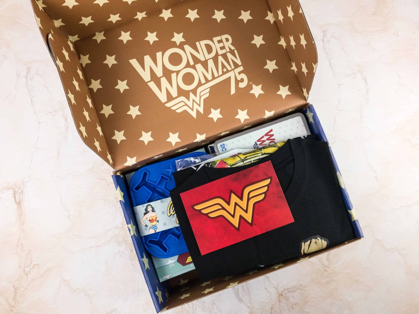 DC Comics World’s Finest: The Collection Winter 2017 Box Review ...