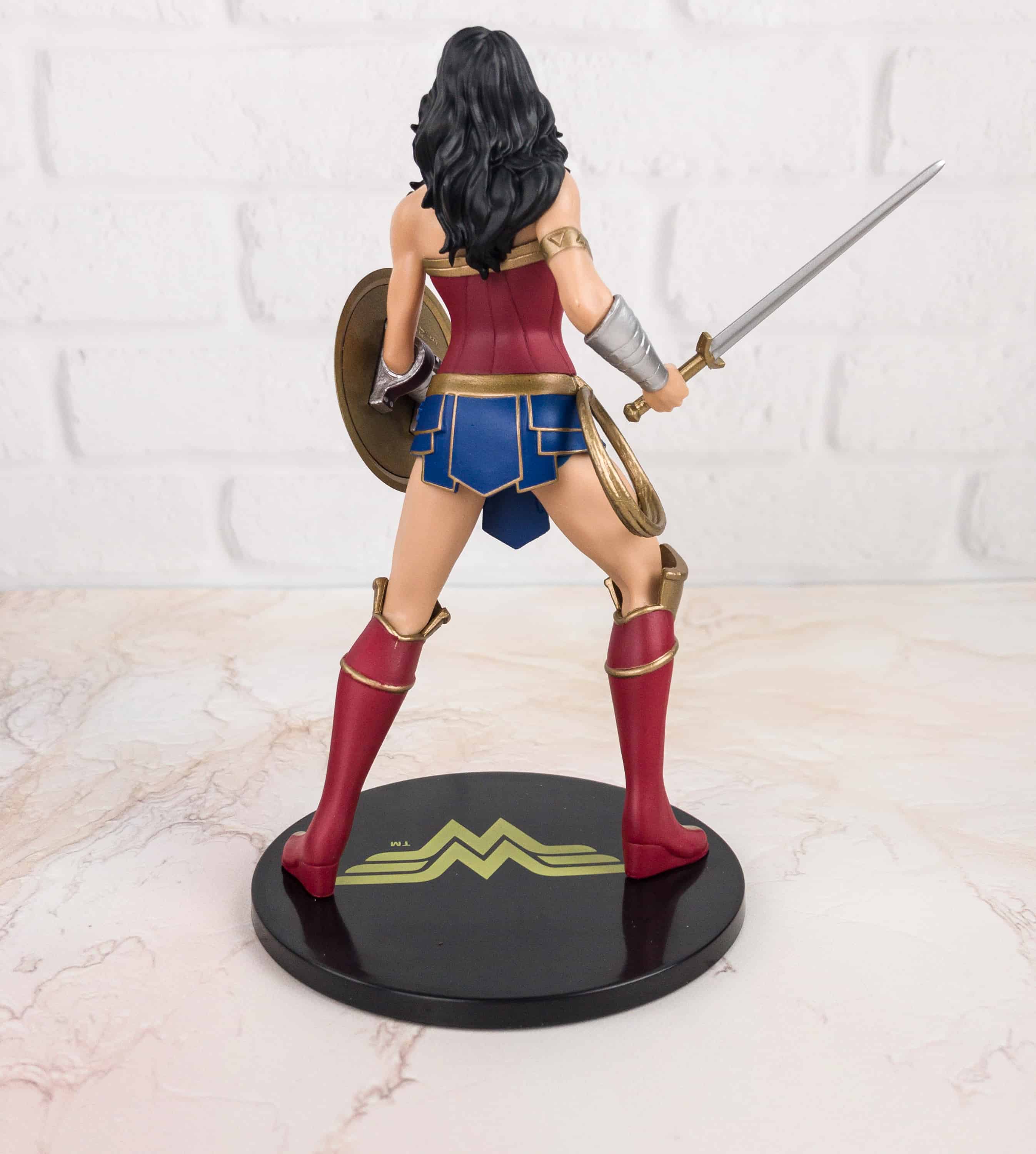 DC Comics World’s Finest: The Collection Winter 2017 Box Review ...