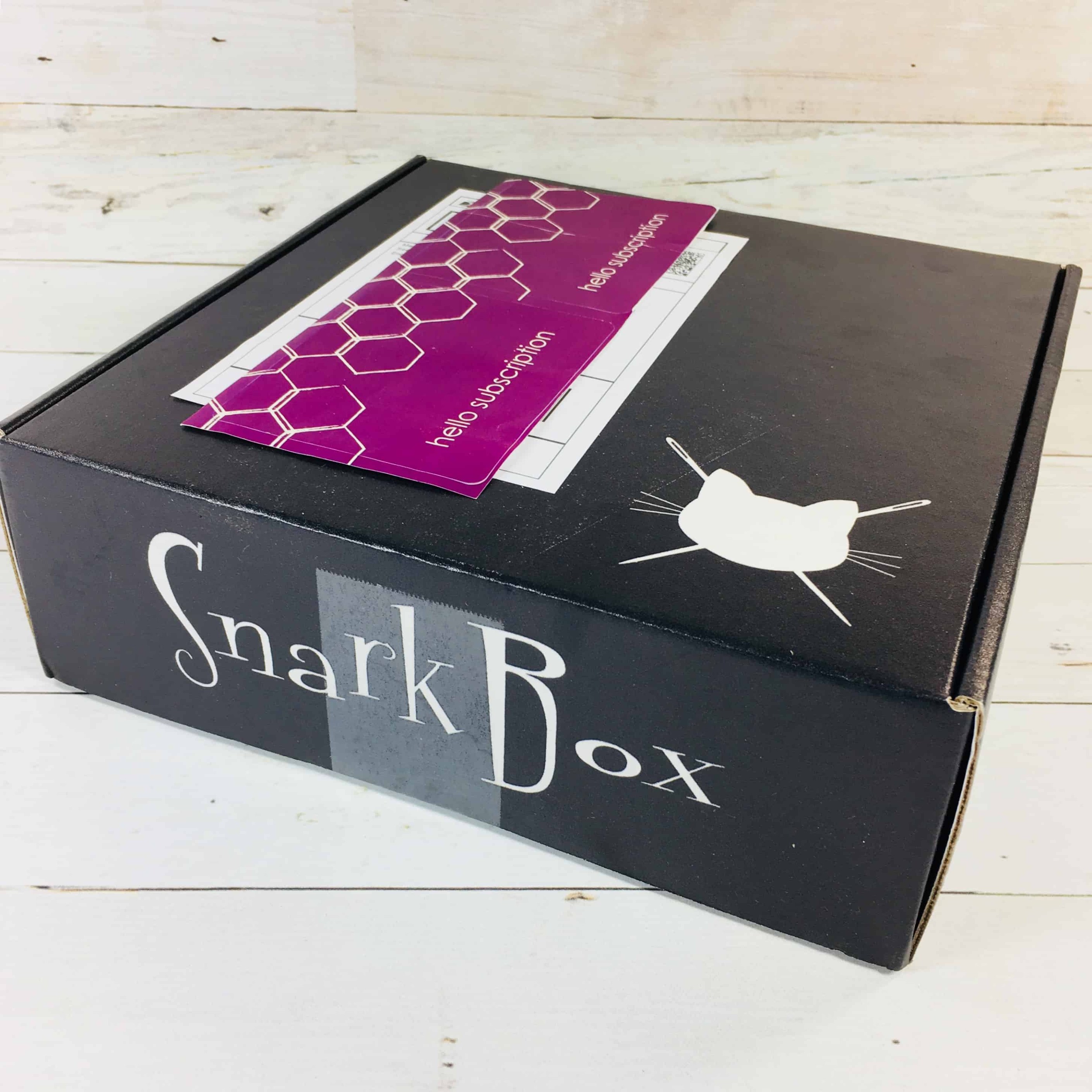 SnarkBox August 2018 Subscription Box Review - Hello Subscription