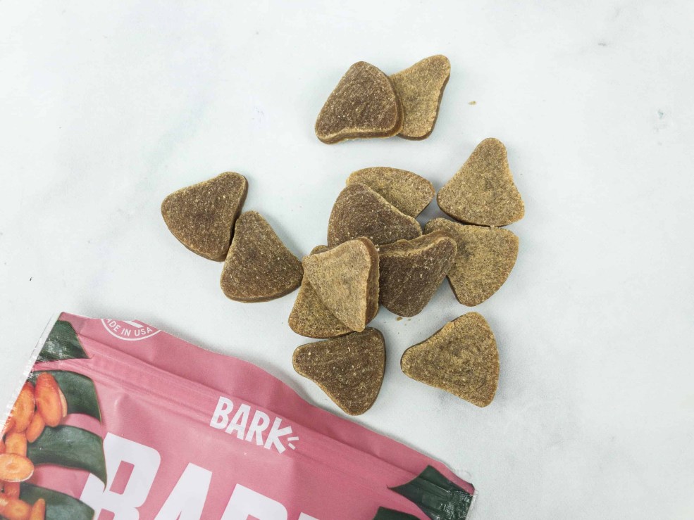 Barkbox August 2018 Subscription Box Review + Coupon - hello subscription