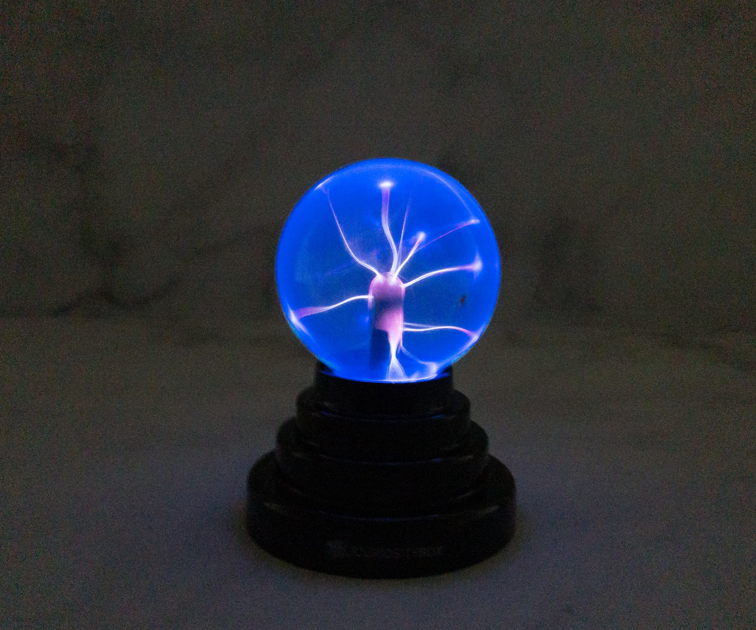 The Curiosity Box by VSauce Subscription Box Review - Winter 2018 ...