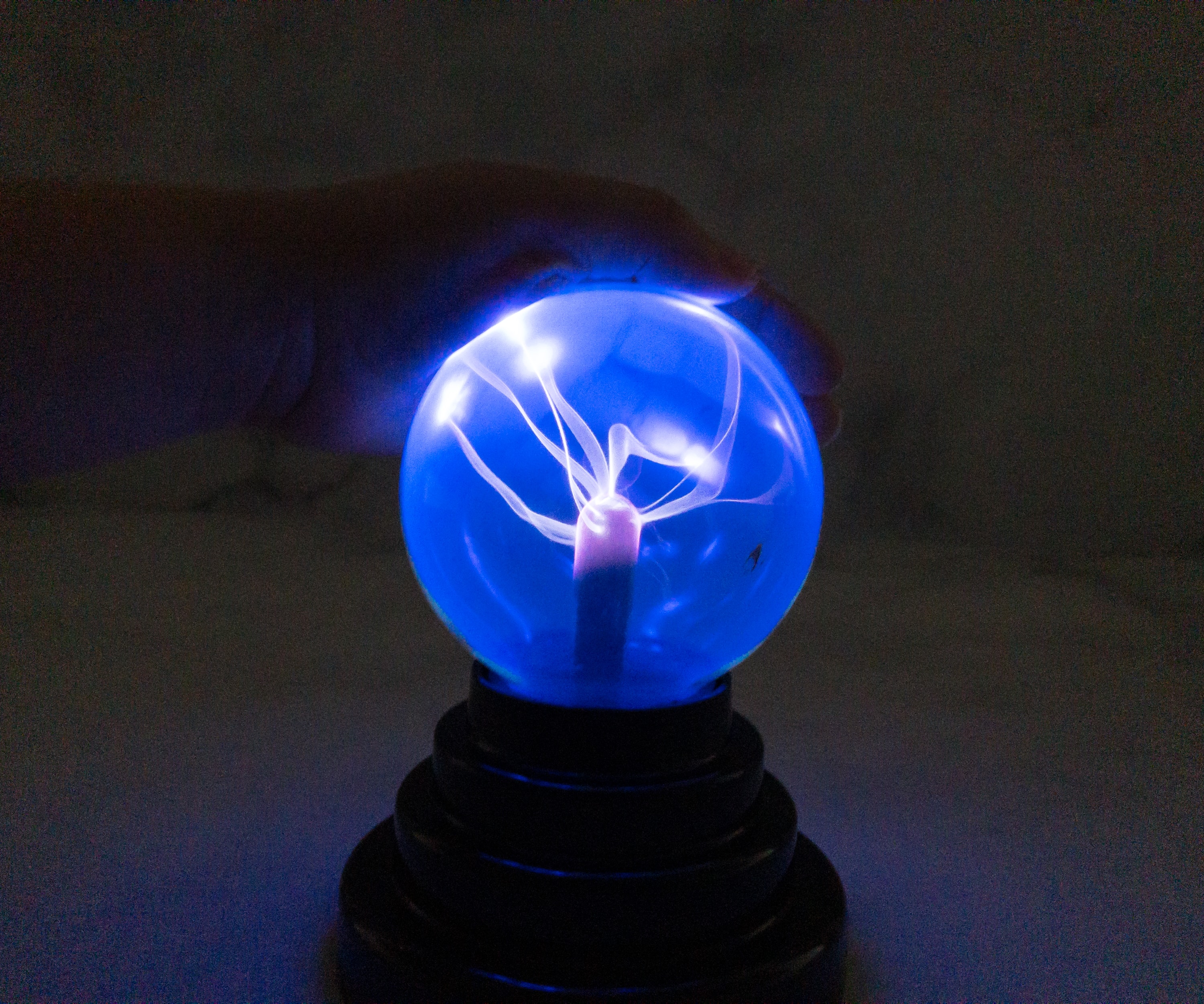 The Curiosity Box by VSauce Subscription Box Review - Winter 2018 ...