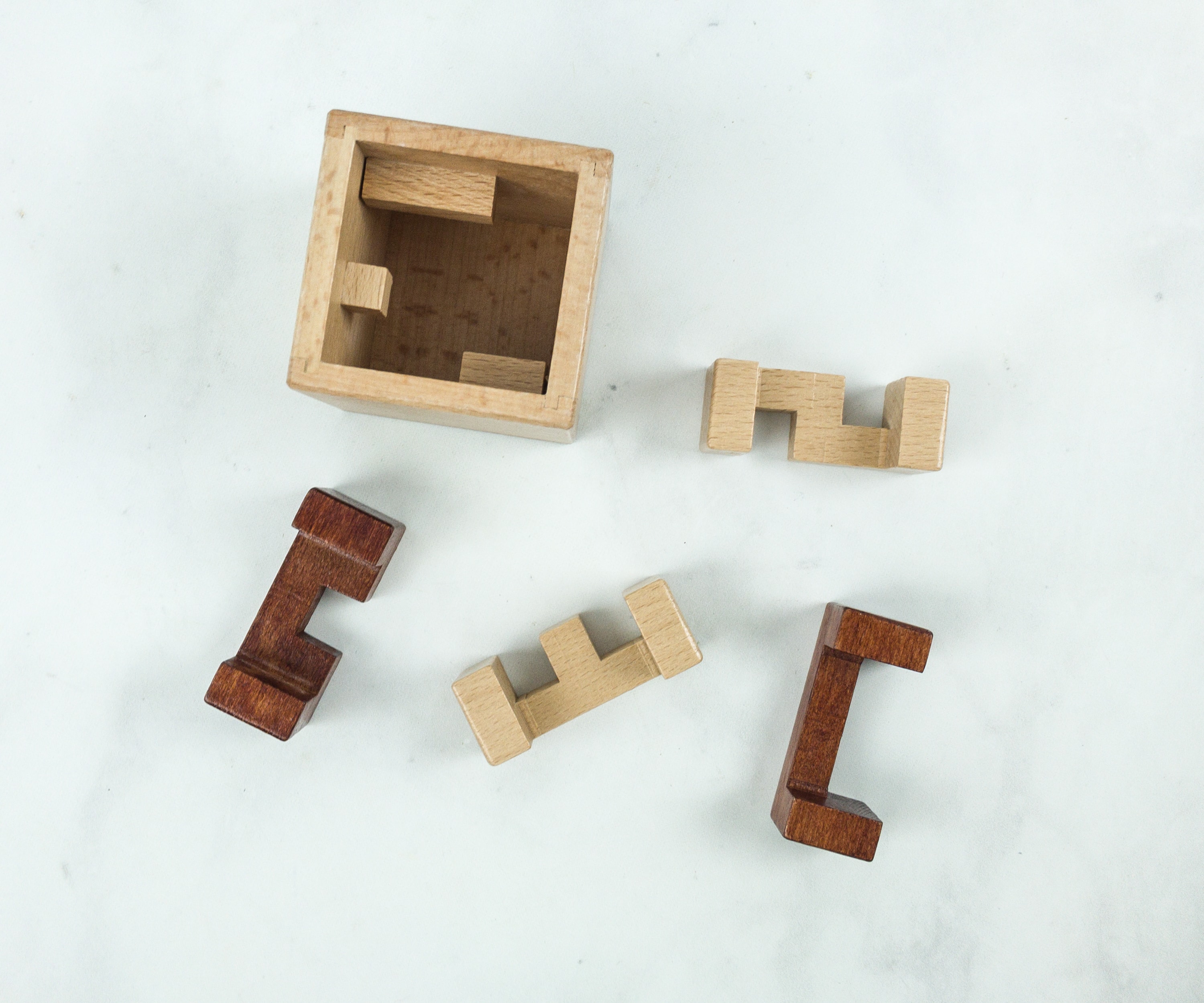 The Curiosity Box by VSauce Subscription Box Review - Winter 2018 ...