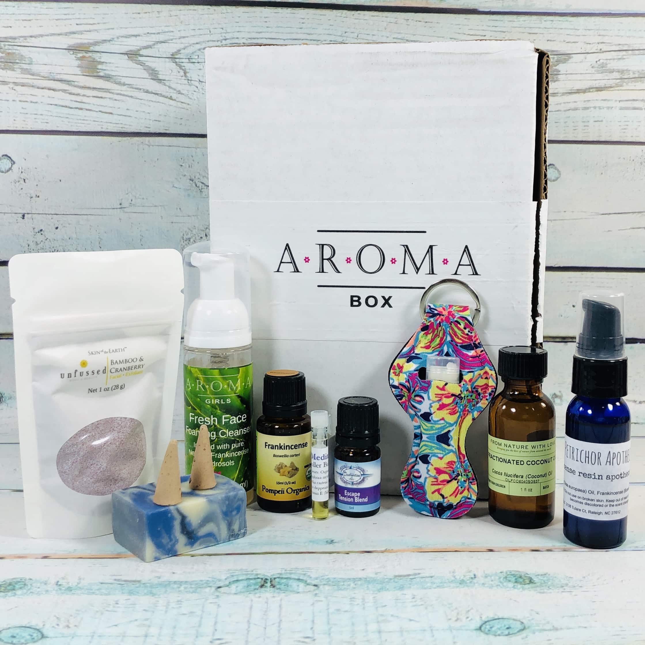 AromaBox by AromaGirls December 2018 Subscription Box Review + Coupon ...