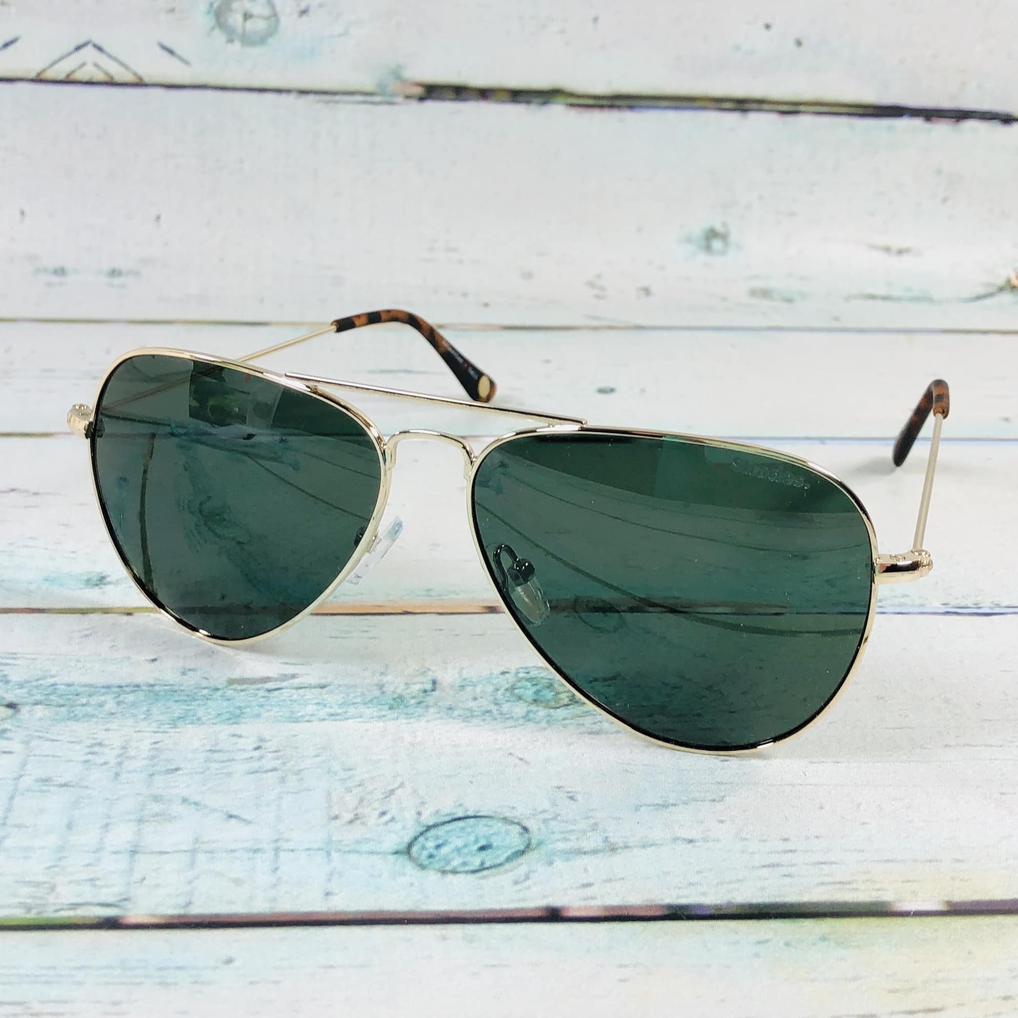 Shades Club December 2018 Subscription Box Review + Coupon - hello ...