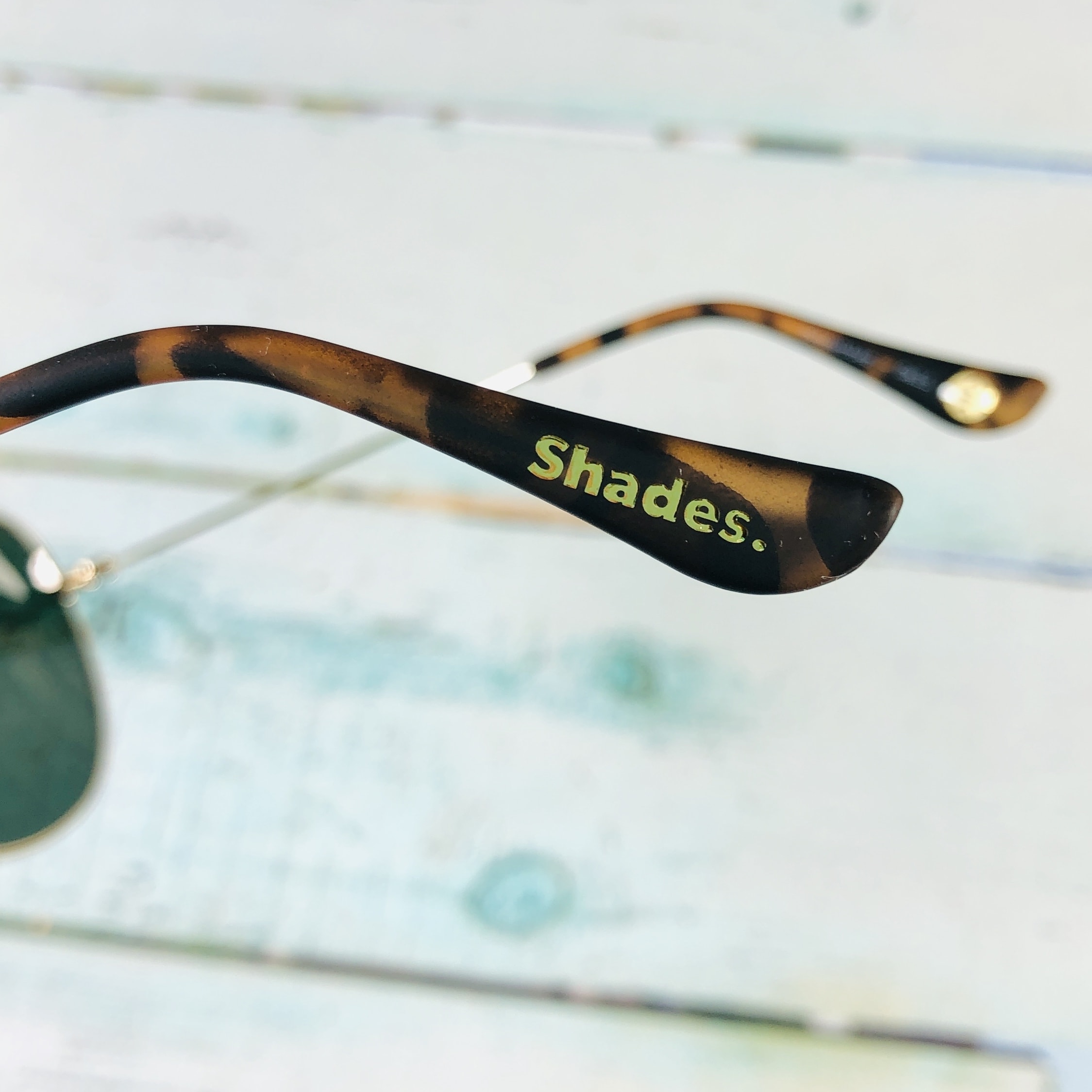 Shades Club December 2018 Subscription Box Review + Coupon - hello ...