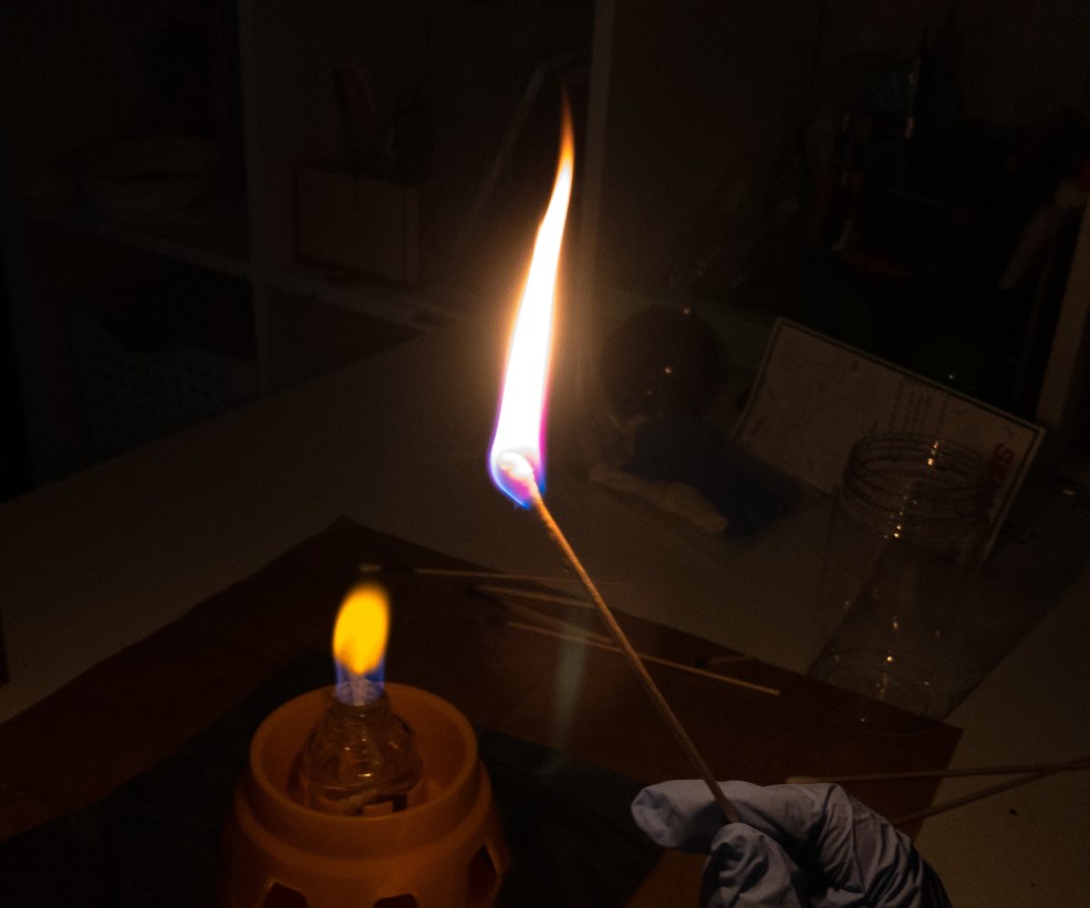 KiwiCo Chemistry Pack Fire Lab Review - hello subscription