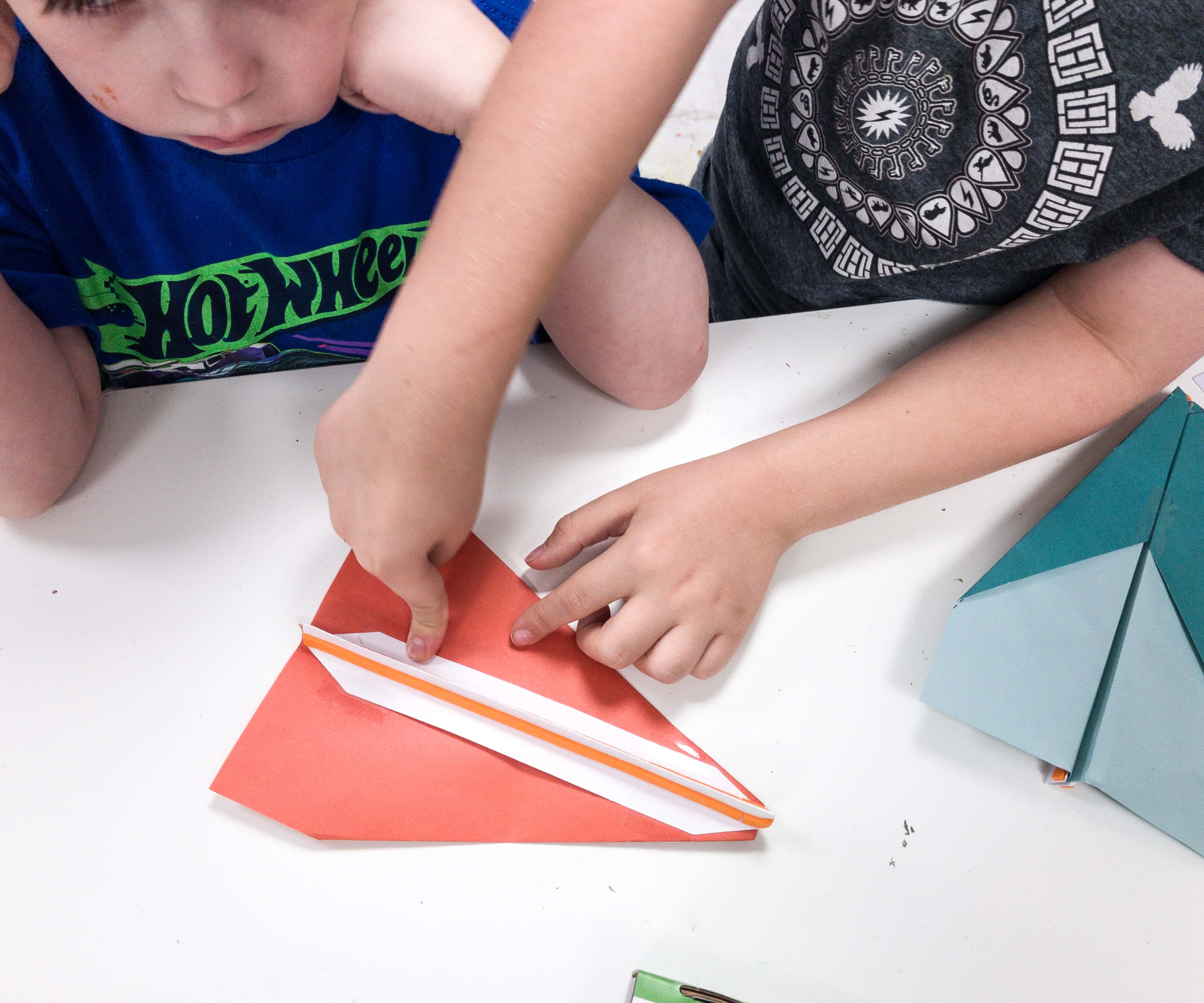 Tinker Crate Review & Coupon - PAPER AIRPLANE LAUNCHER - hello subscription