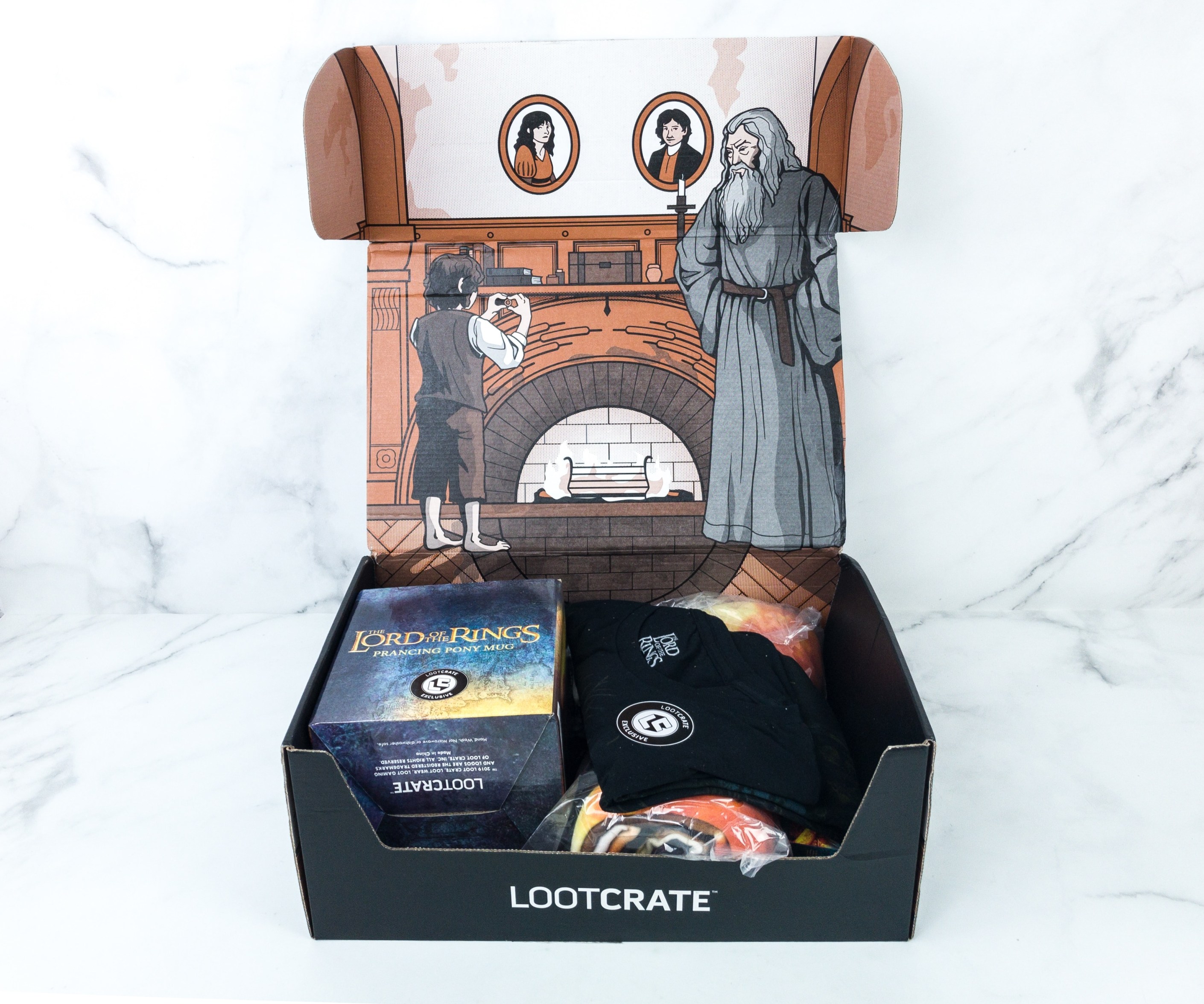 Loot Crate Limited Edition Lord Of The Rings Crate Review - Box 1 ...