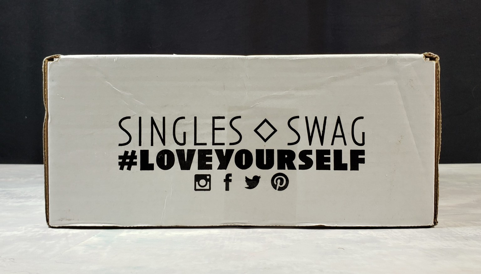 SinglesSwag Subscription Box Review & Coupon - September 2019 - Hello ...