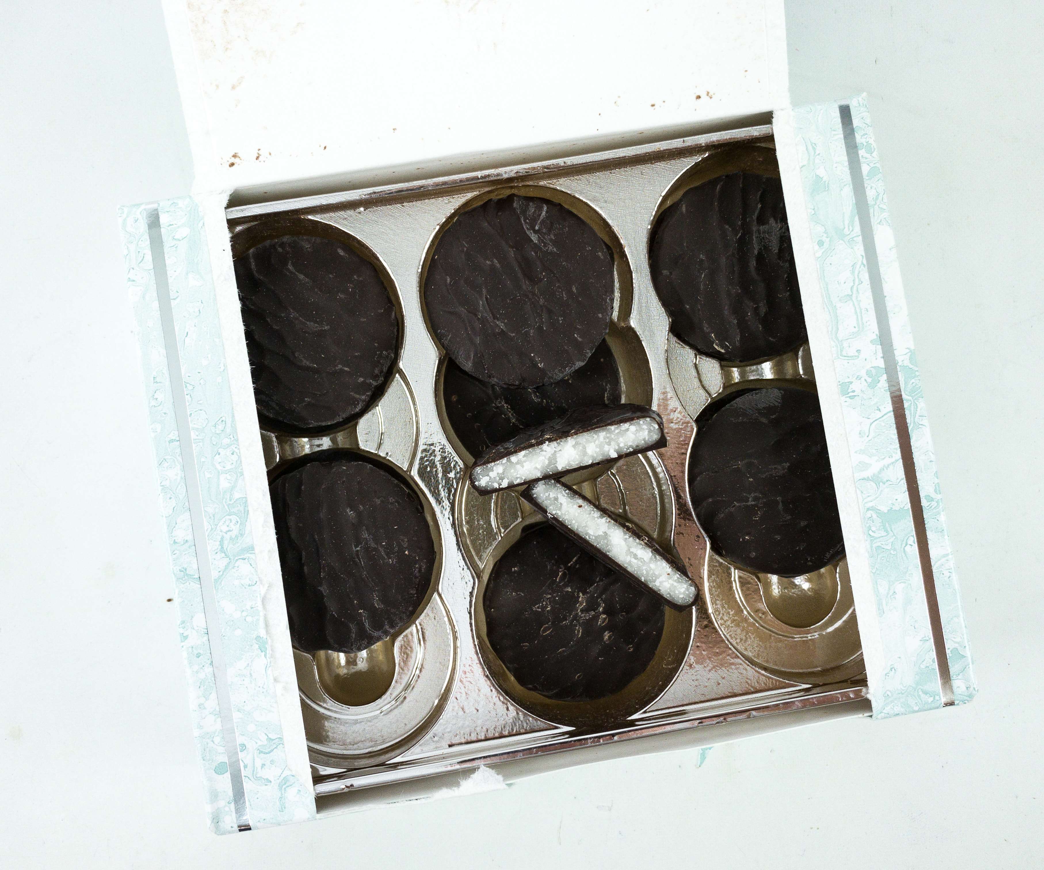 Universal Yums Subscription Box Review + Coupon - AUSTRIA - hello ...