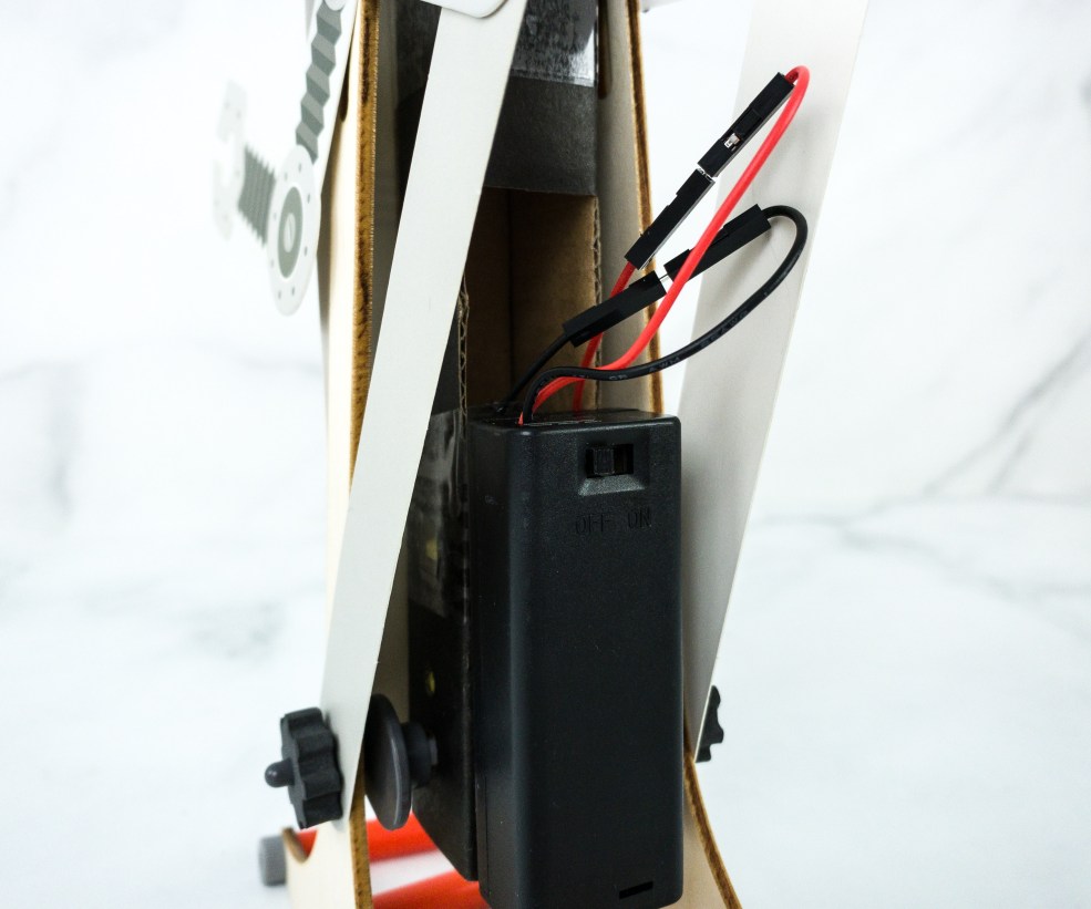 KiwiCo Tinker Crate Review & Coupon - WALKING ROBOT - hello subscription