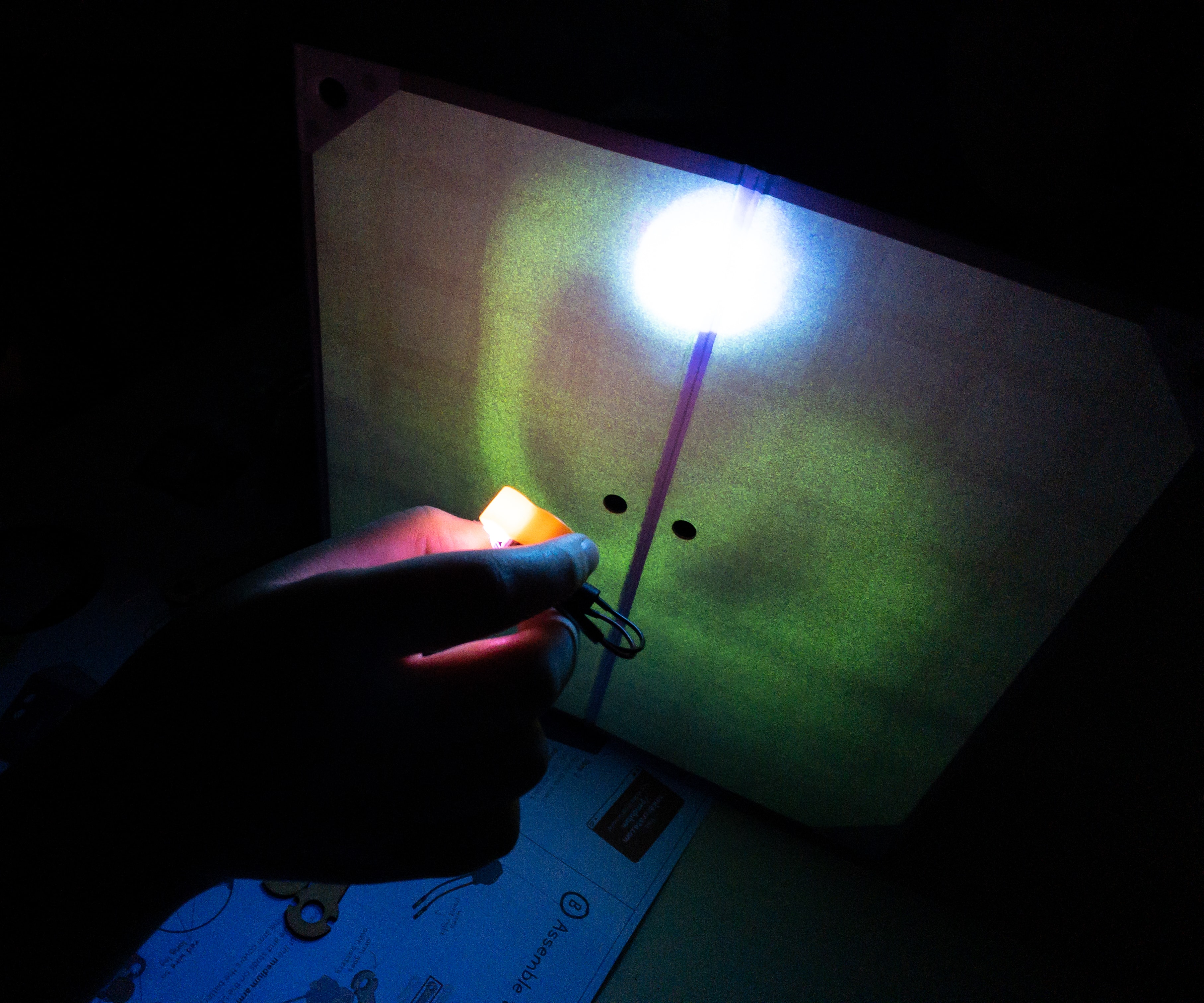 KiwiCo Tinker Crate Review & Black Friday Coupon - GLOWING PENDULUM ...