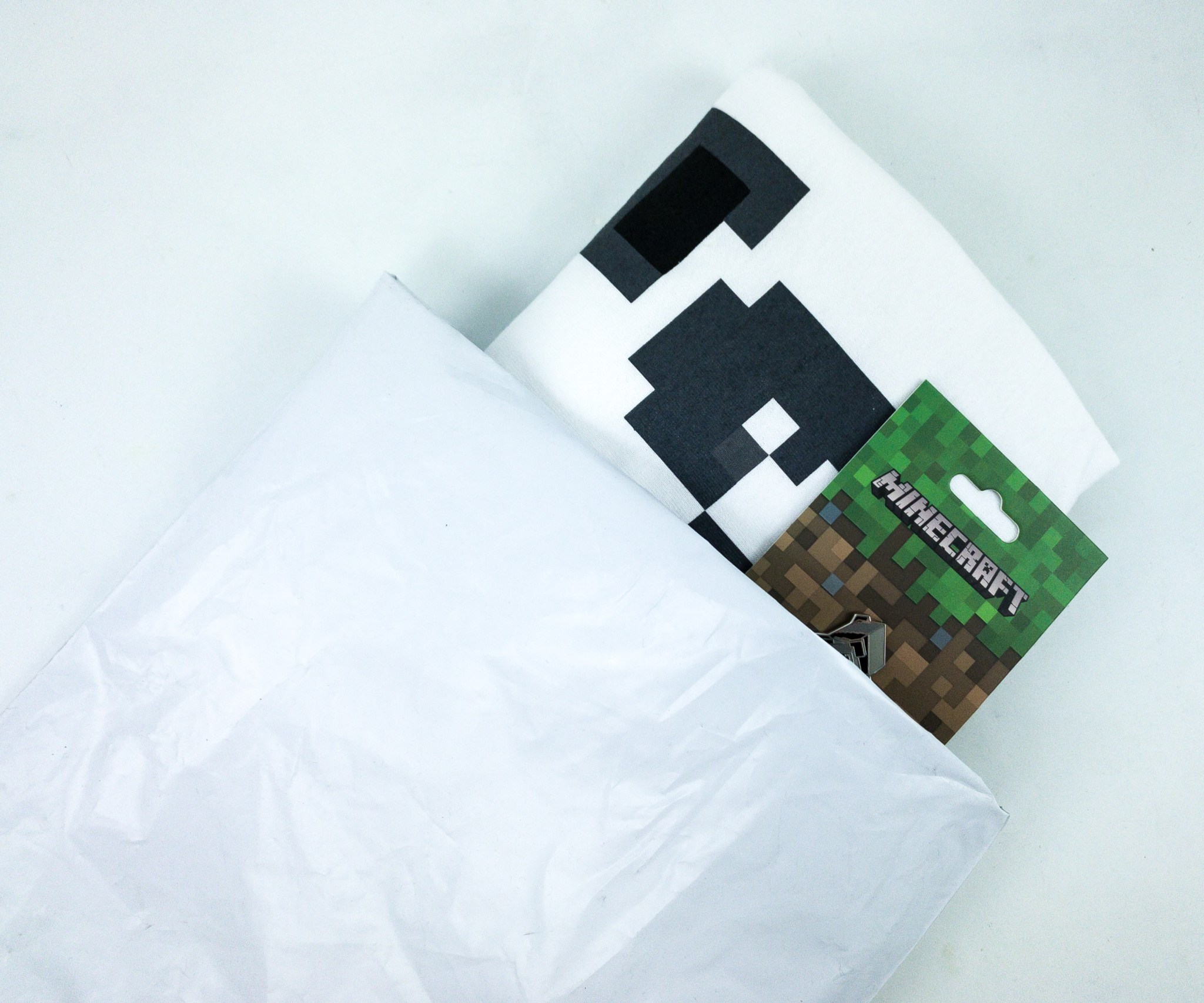 Minecraft T-Shirt Club December 2019 Subscription Box Review - Hello ...