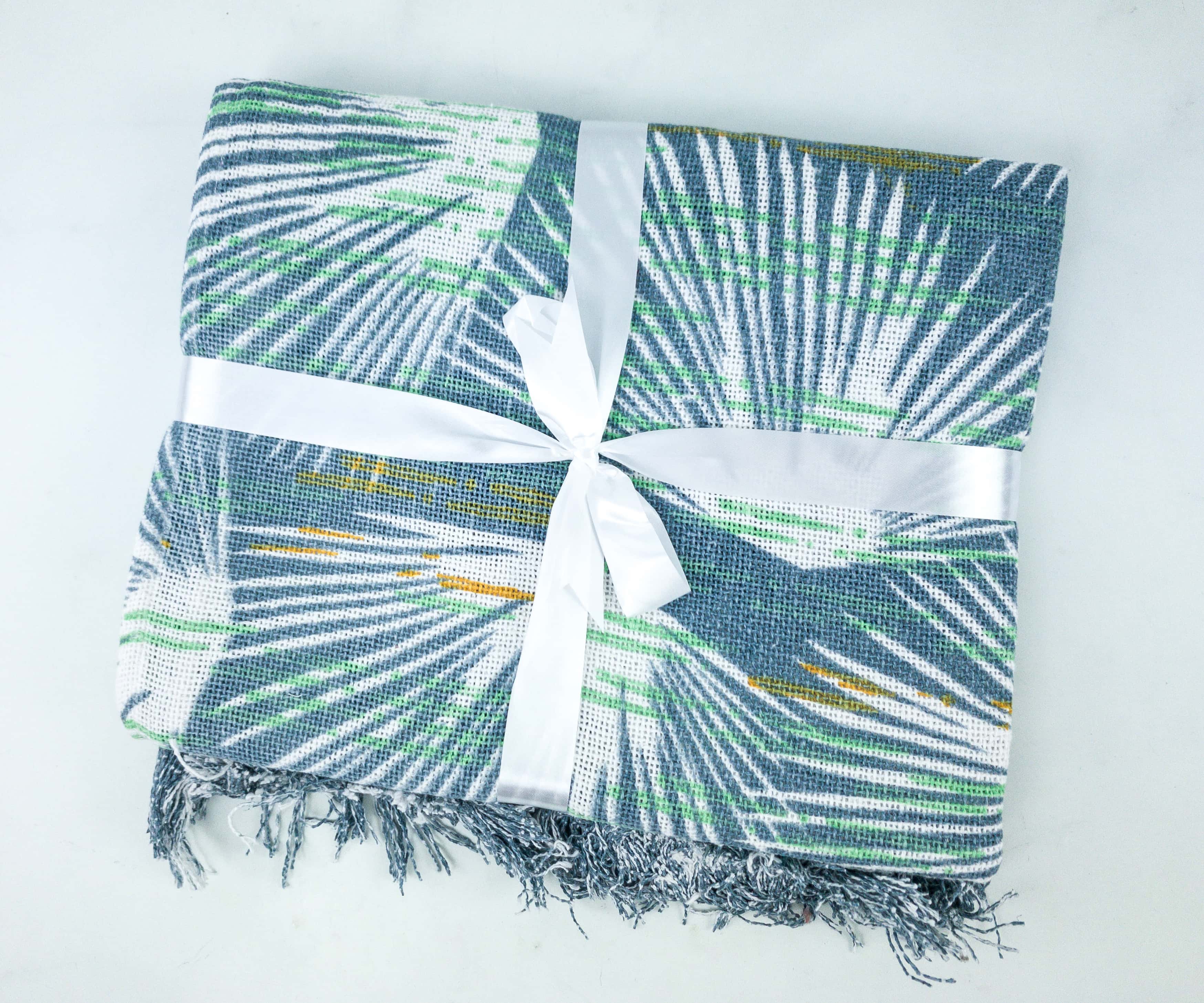 Beachly Women’s Box Winter 2019 Subscription Box Review + Coupon ...