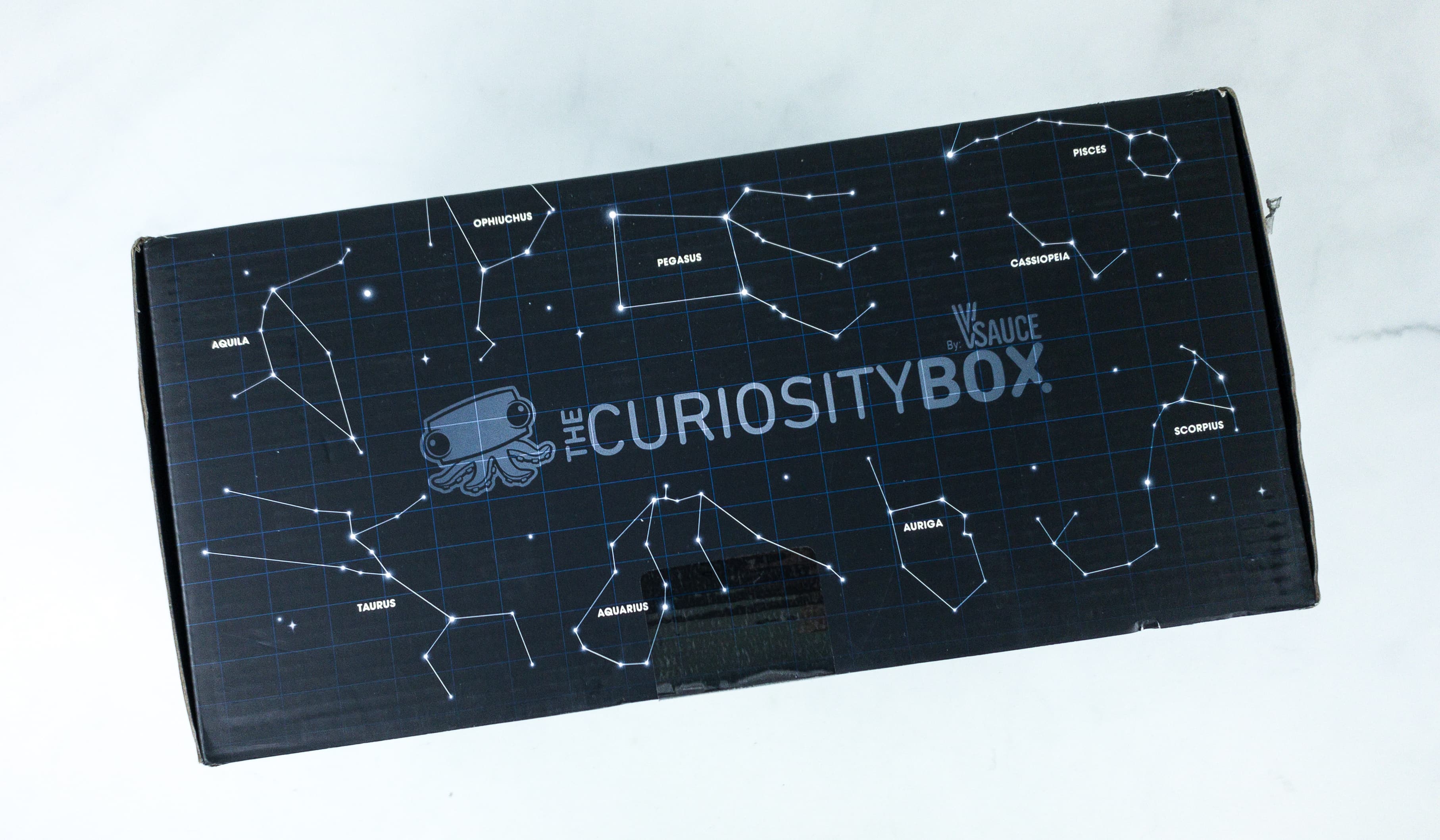 The Curiosity Box by VSauce Winter 2019 Subscription Box Review - Hello ...