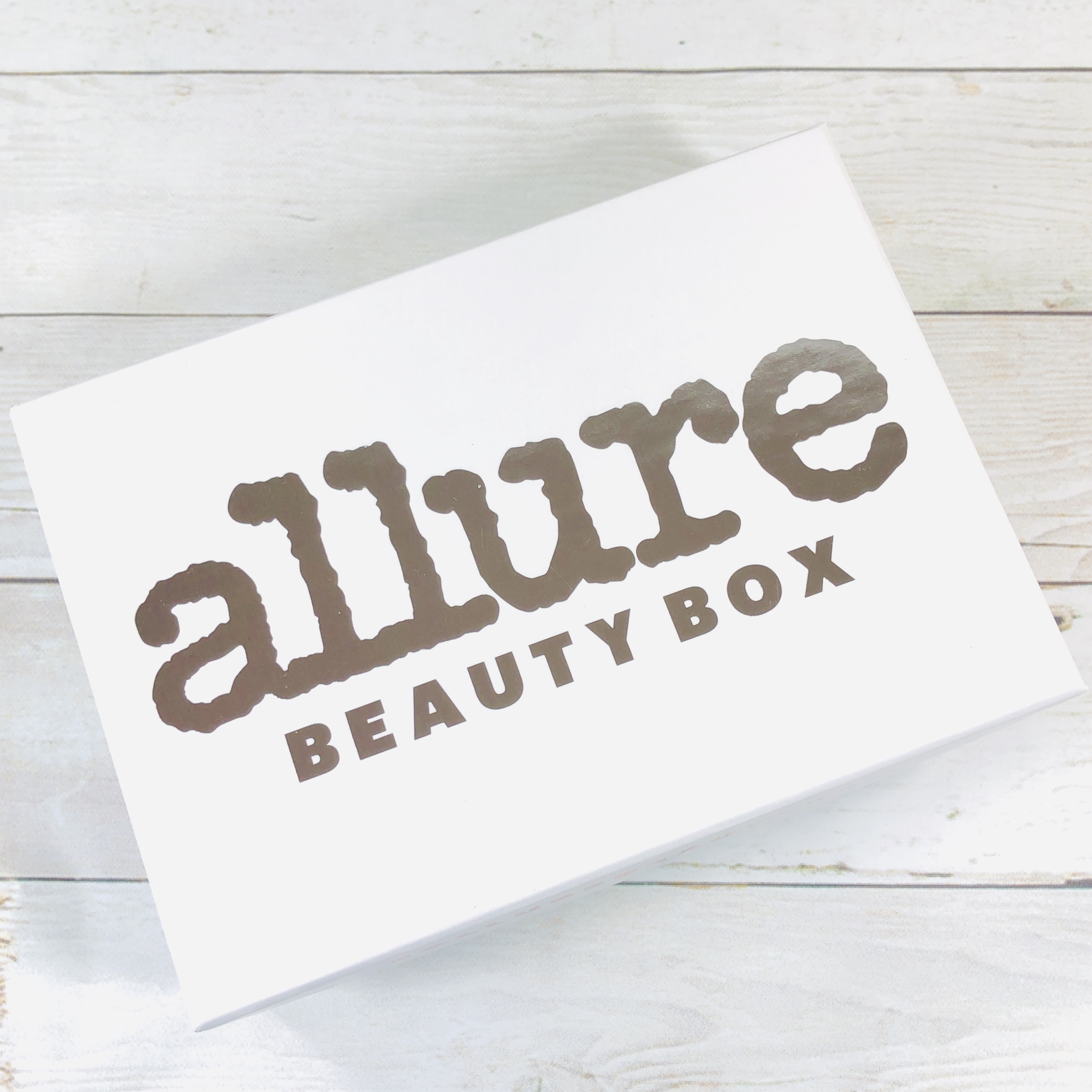 Allure Beauty Box January 2020 Review & Coupon - Hello Subscription